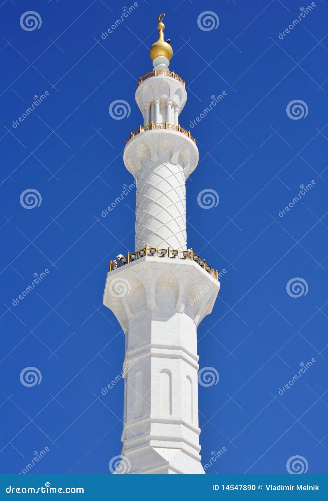 Minaret of Sheikh Zayed Mosque in Abu Dhabi Stock Photo - Image of ...