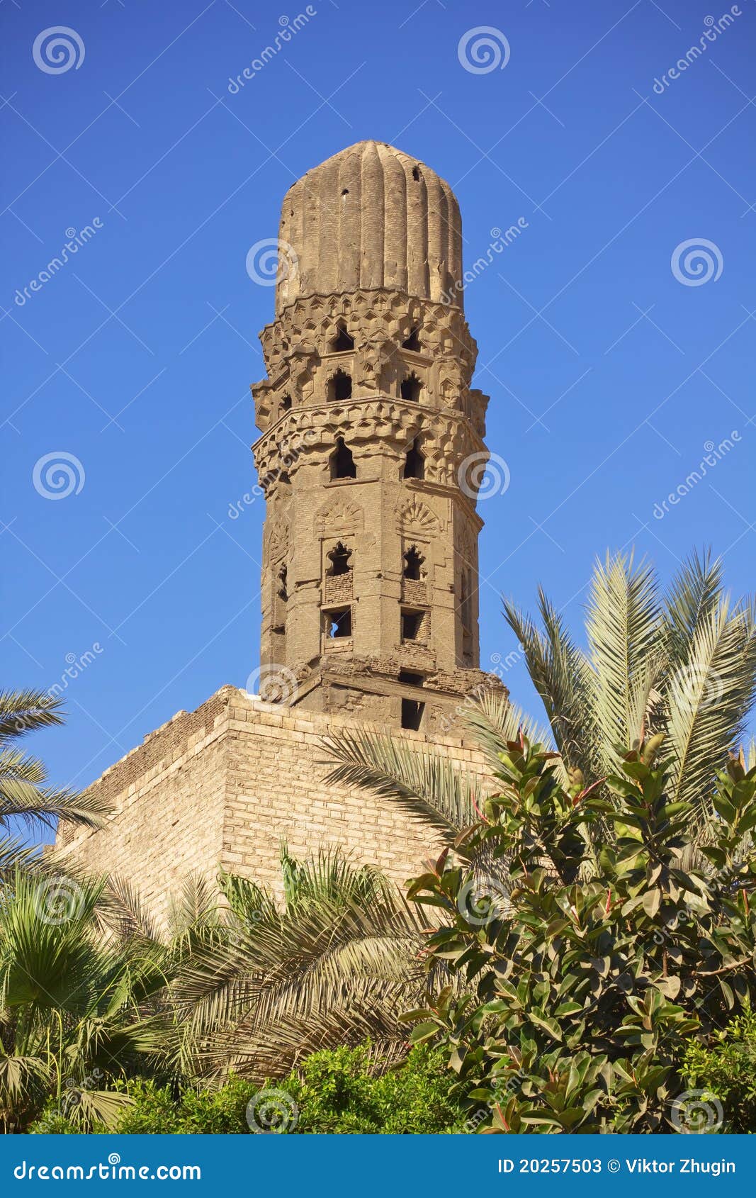 Minarett der alten Moschee stockbild. Bild von reise - 20257503