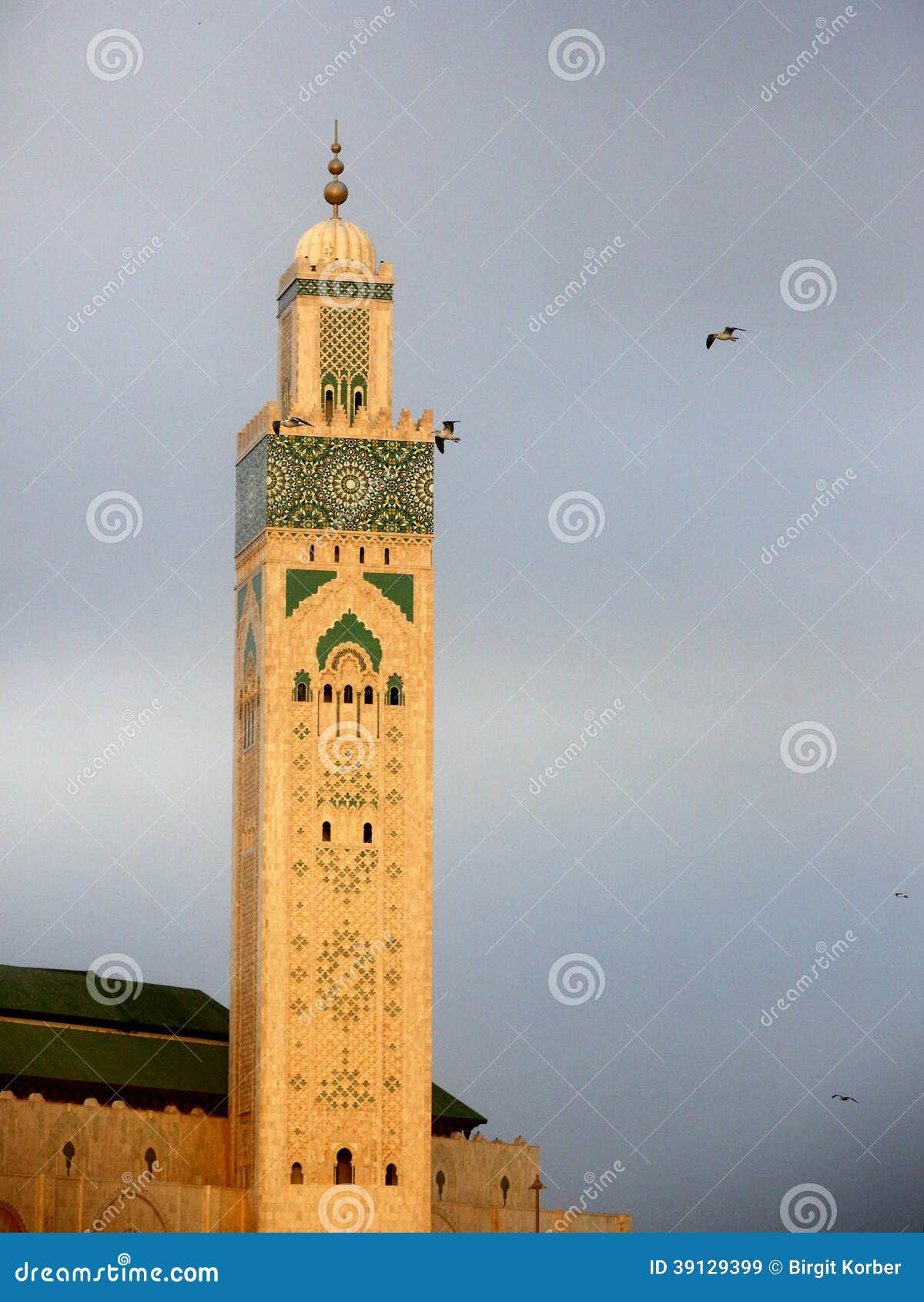 Minarett Von Moschee Hassan II in Casablanca Stockbild - Bild von ...