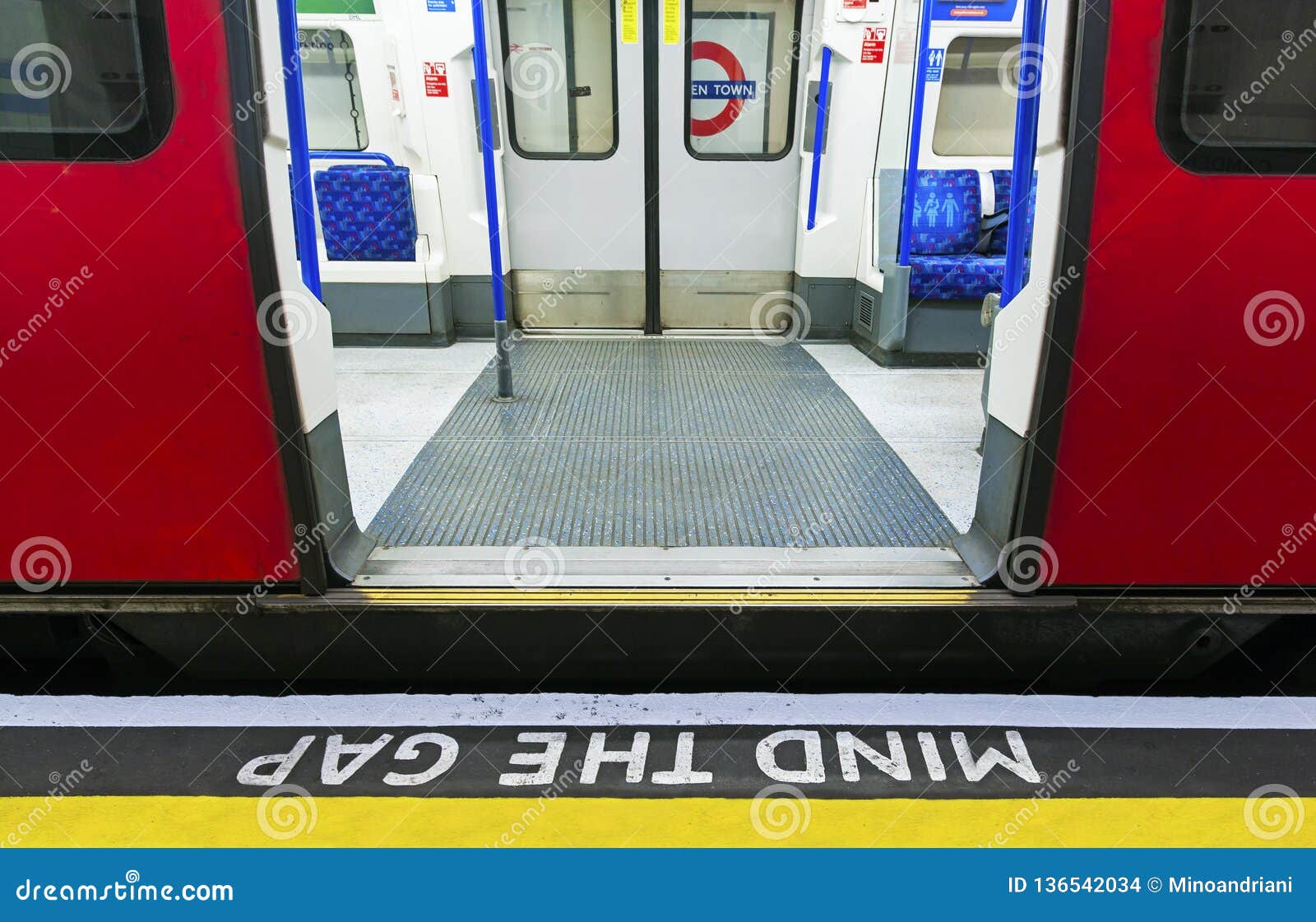 Mind the Gap Sign with Speeding Train in London Underground Editorial ...