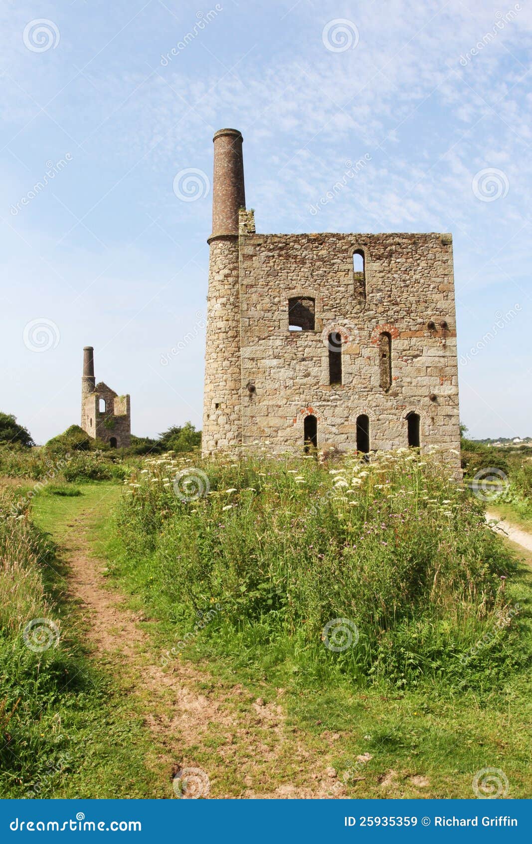 Mine ruins stock image. Image of chimney, cornish, cornwall - 25935359