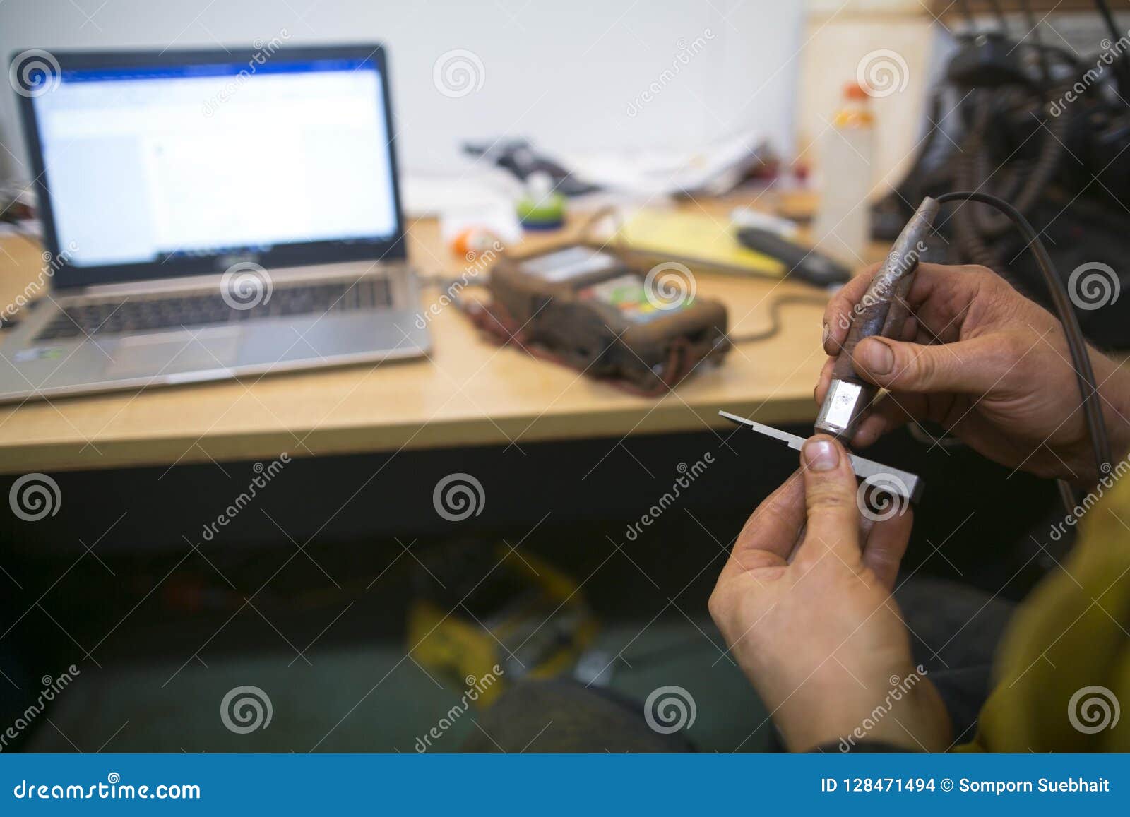 Rope Access Abseiler Inspector Setting Performing Inspecting ...