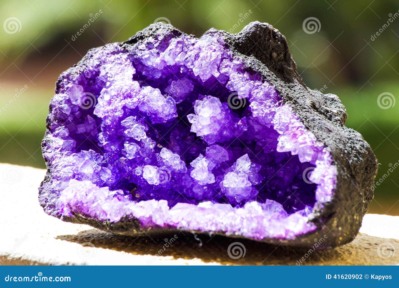 Mineraal kwarts stock foto. Image of mineraal, markt - 41620902