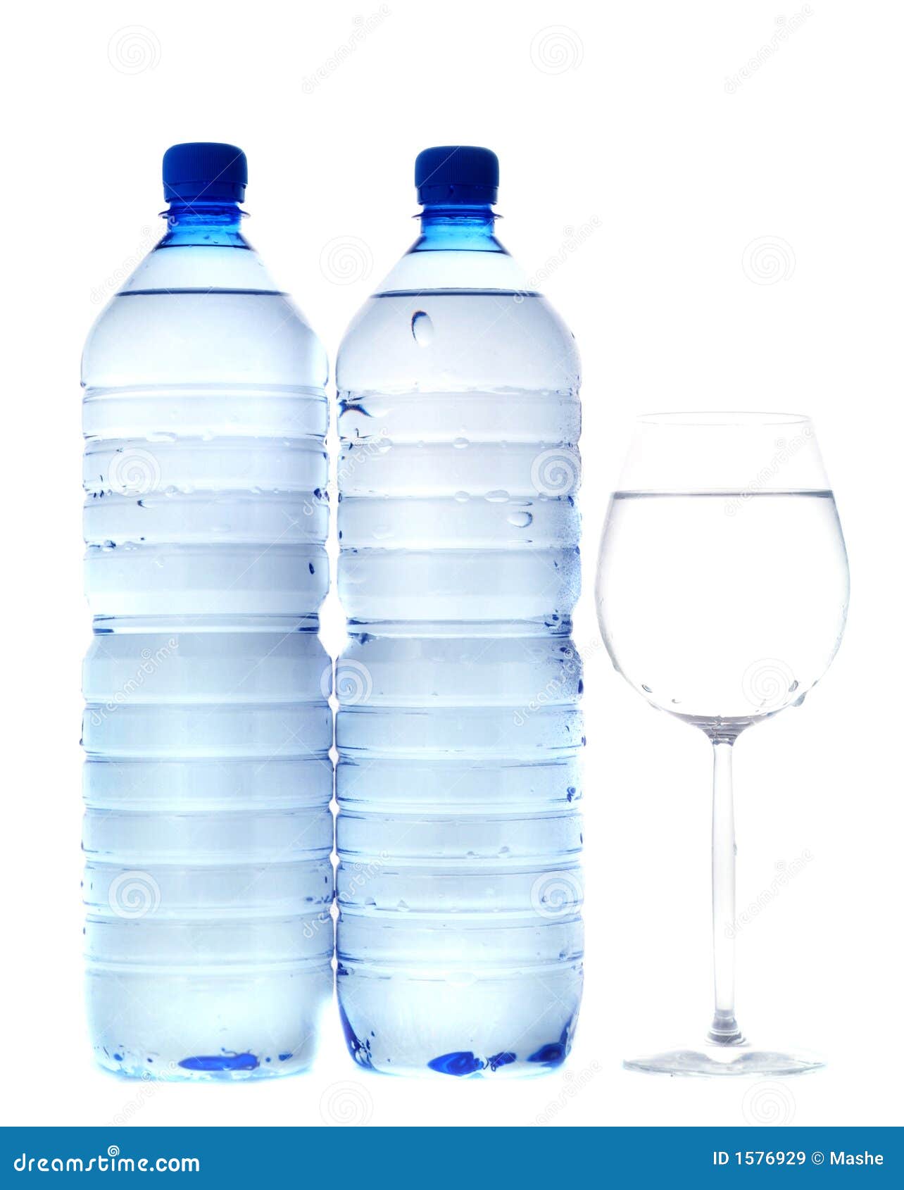 Mineraalwater stock afbeelding. Image of vloeistof, wijfje - 1576929