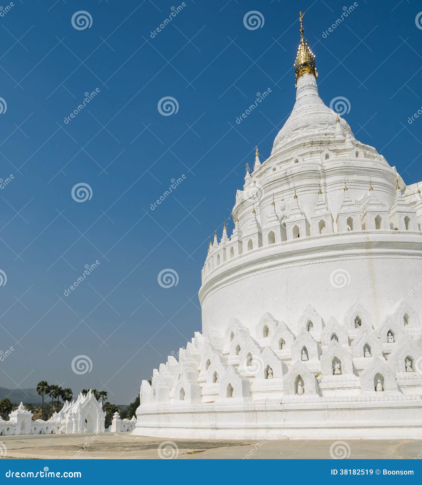 Mingun White Pagoda, Myanmar Stock Image - Image of exterior, blue ...