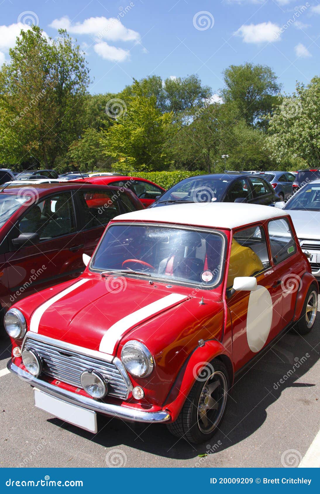 Mini automobile immagine stock. Immagine di inglese, annata - 20009209