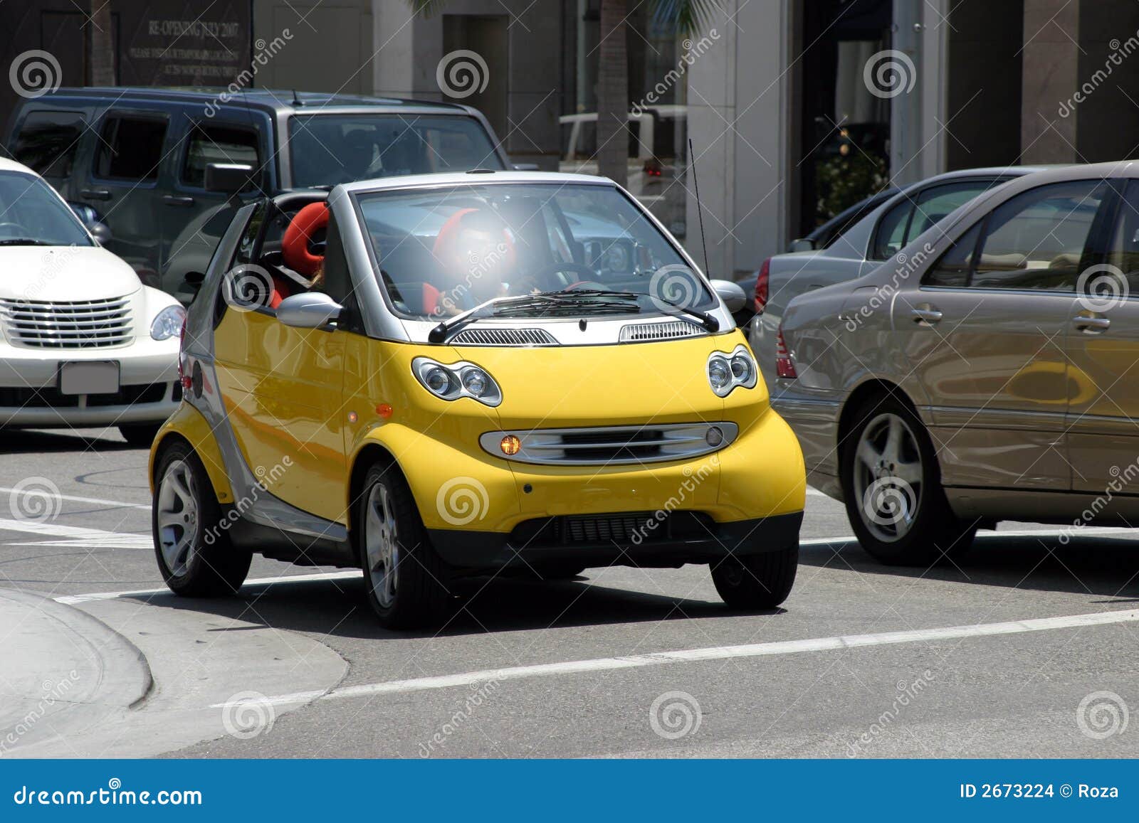 Mini automobile photo stock. Image du hybride, renouvelable - 2673224