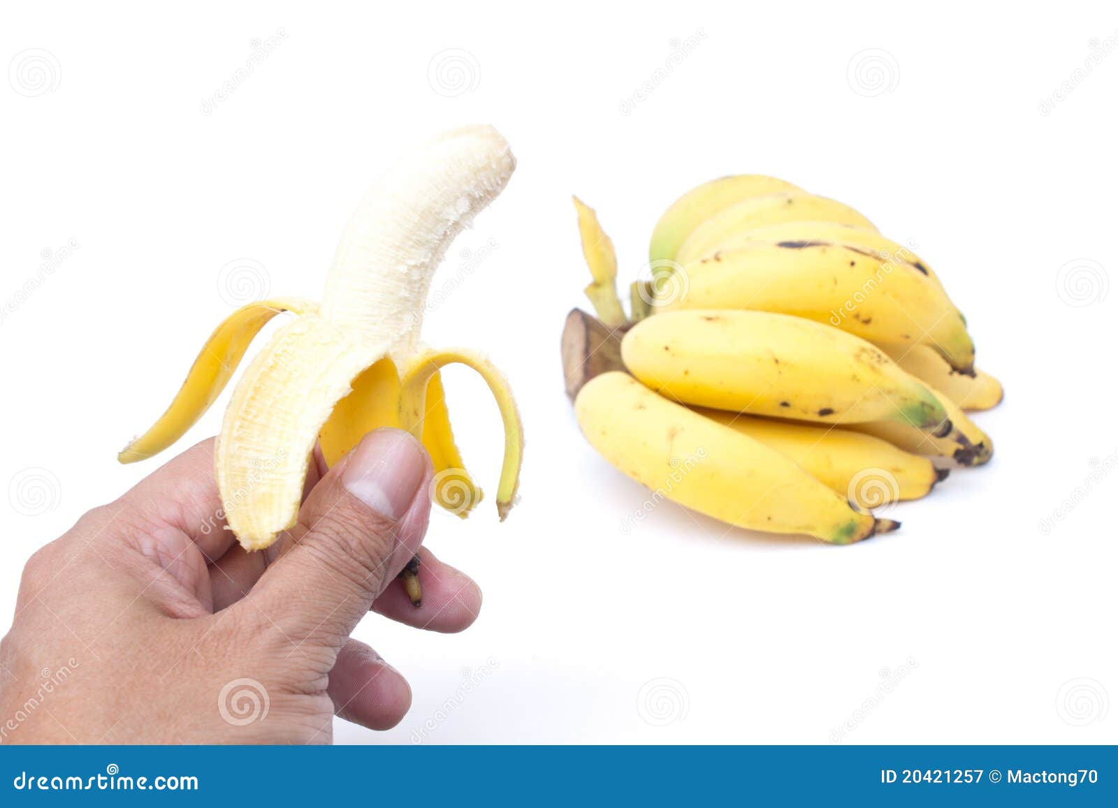 Mini banane image stock. Image du manger, peau, groupe - 20421257
