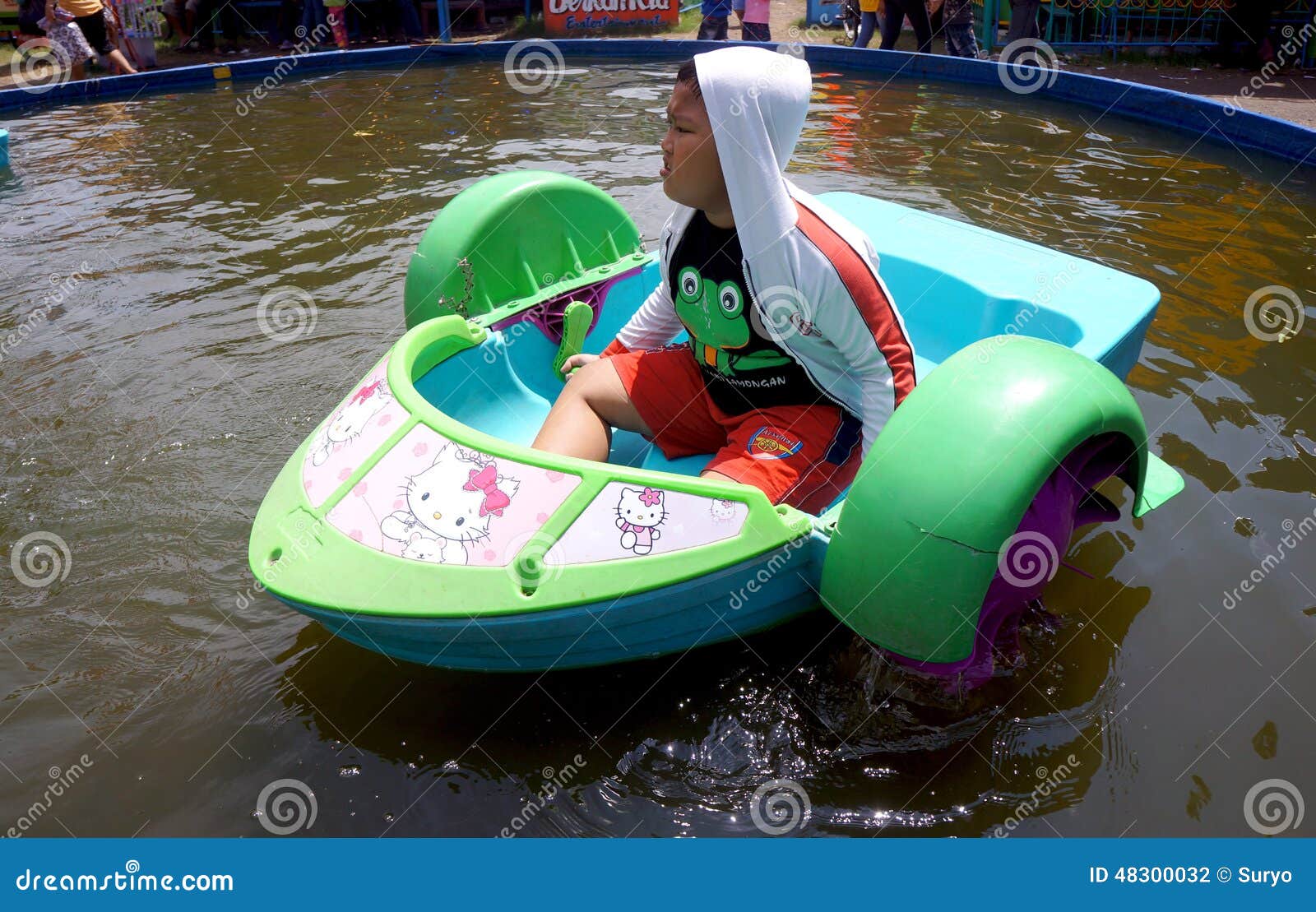 Mini boat editorial photography. Image of mini, solo - 48300032