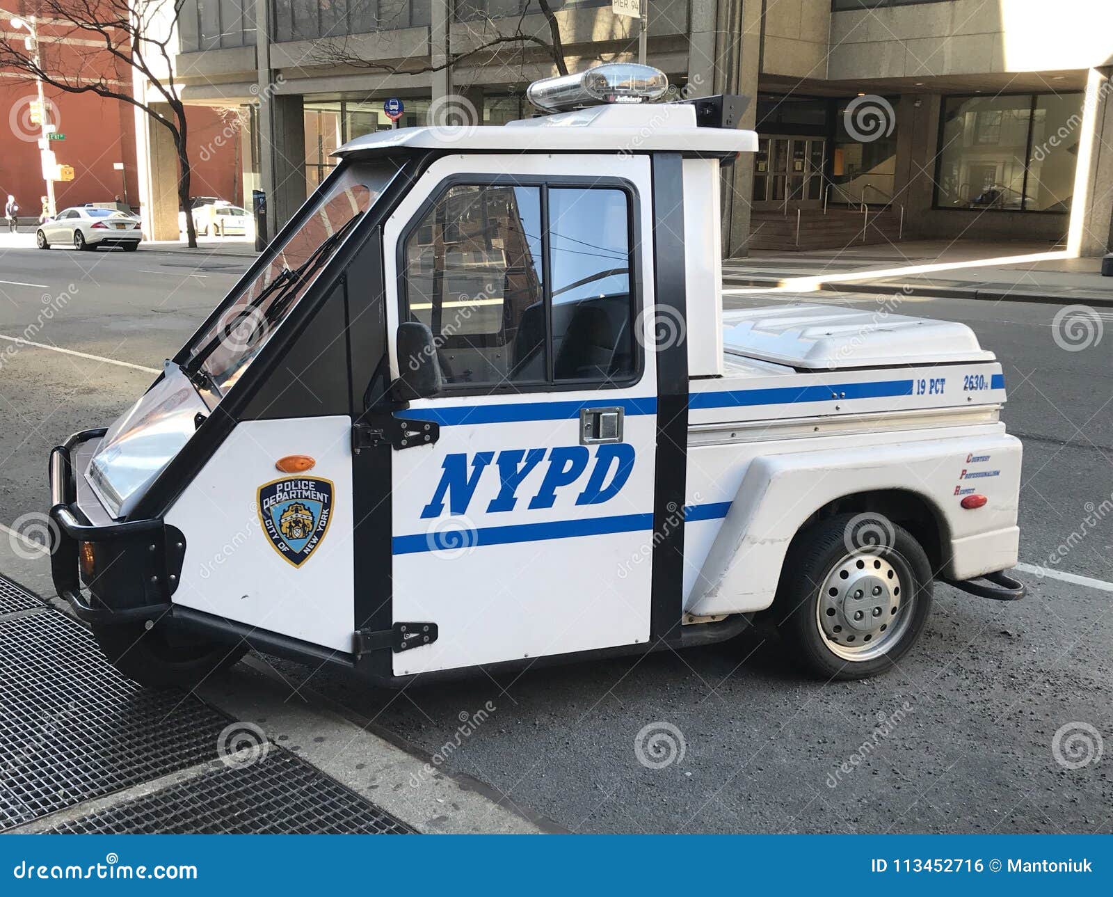 Mini carro de NYPD foto editorial. Imagem de iorque - 113452716