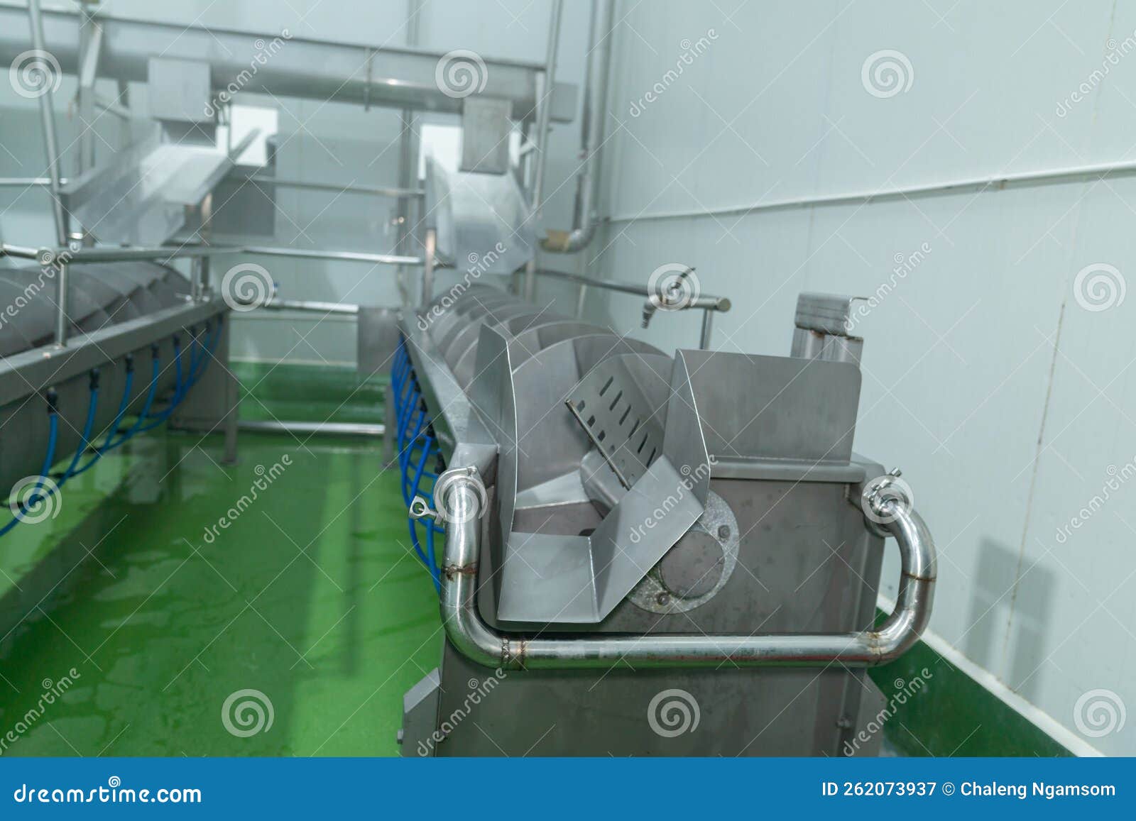 Mini Chiller Tank for Reduce Temperature Offal and Cleaning Stock Image ...