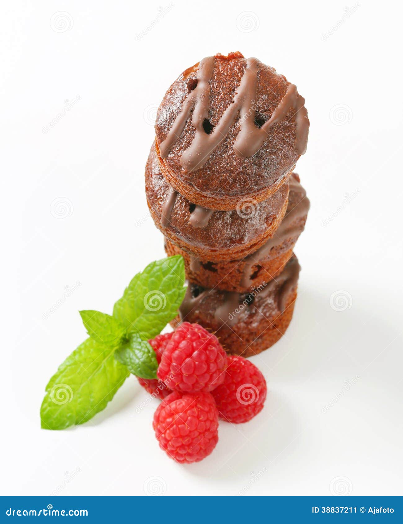 Mini chocolate cakes stock image. Image of topping, chocolate - 38837211