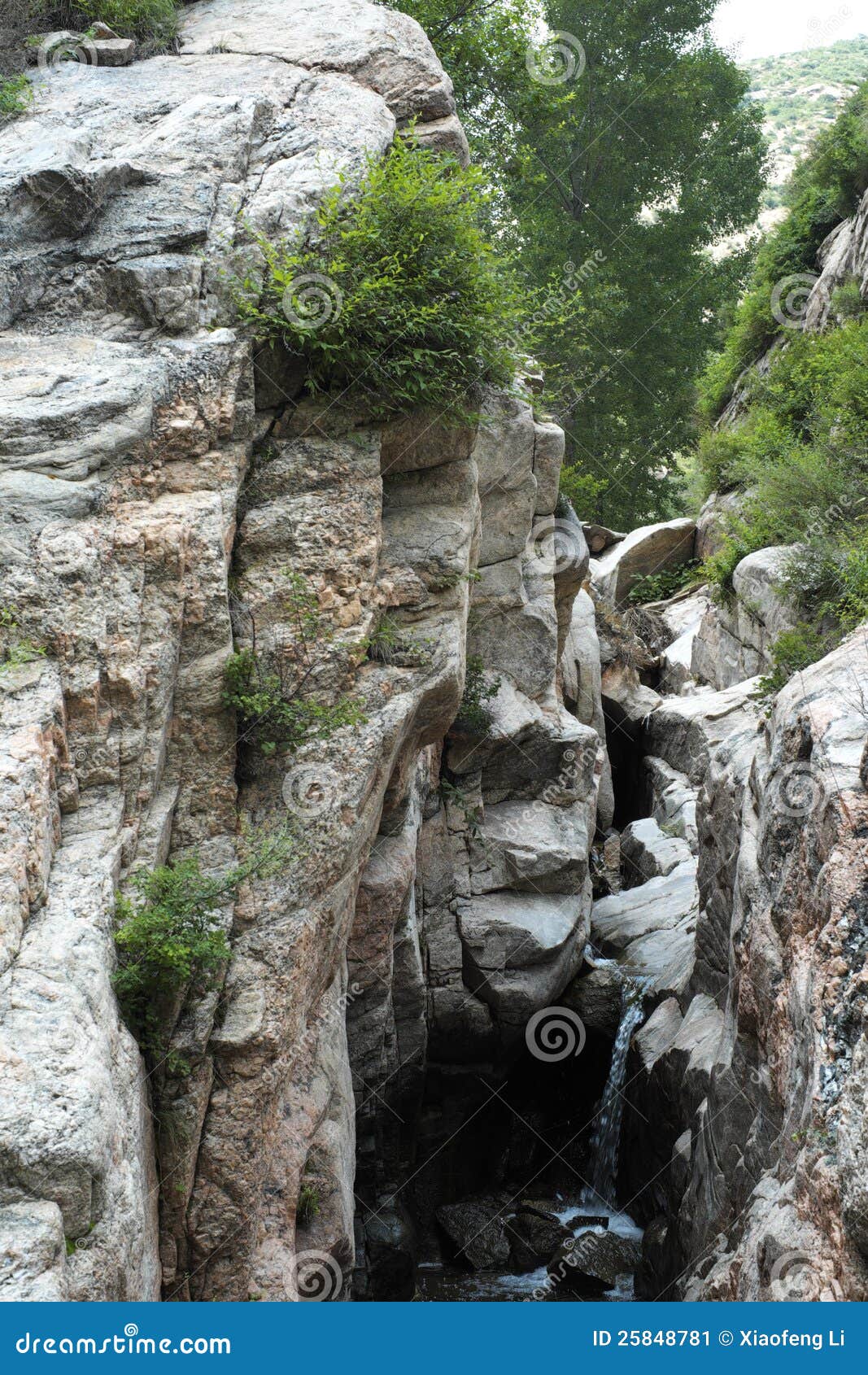 Mini Cliff and Waterfall stock image. Image of creek - 25848781