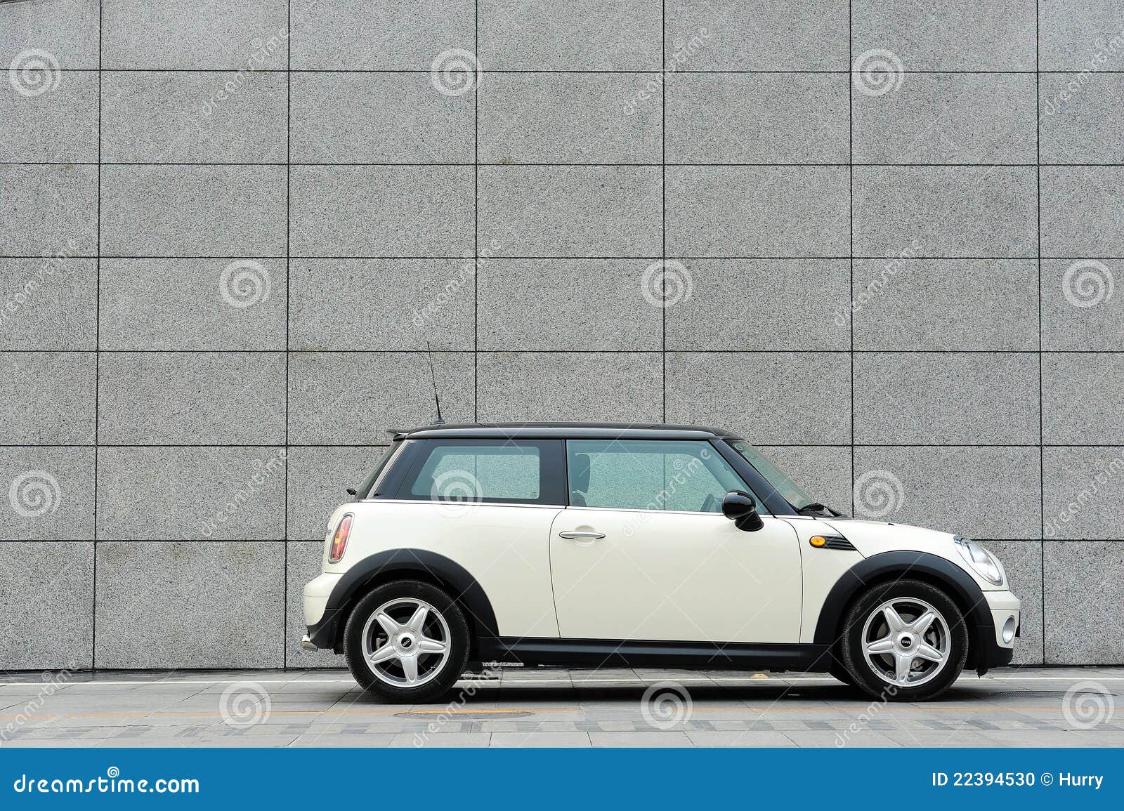Mini Cooper editorial image. Image of mini, drive, test - 22394530
