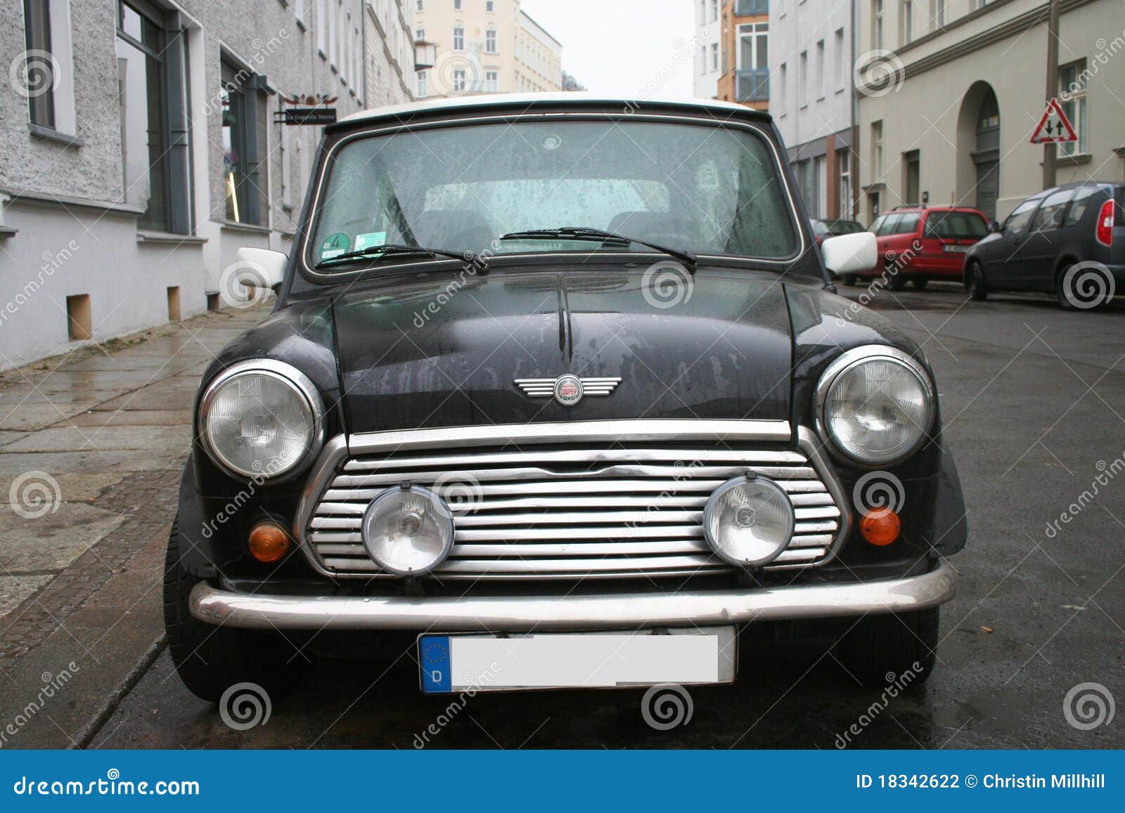 Mini Cooper negro fotografía editorial. Imagen de modelo - 18342622