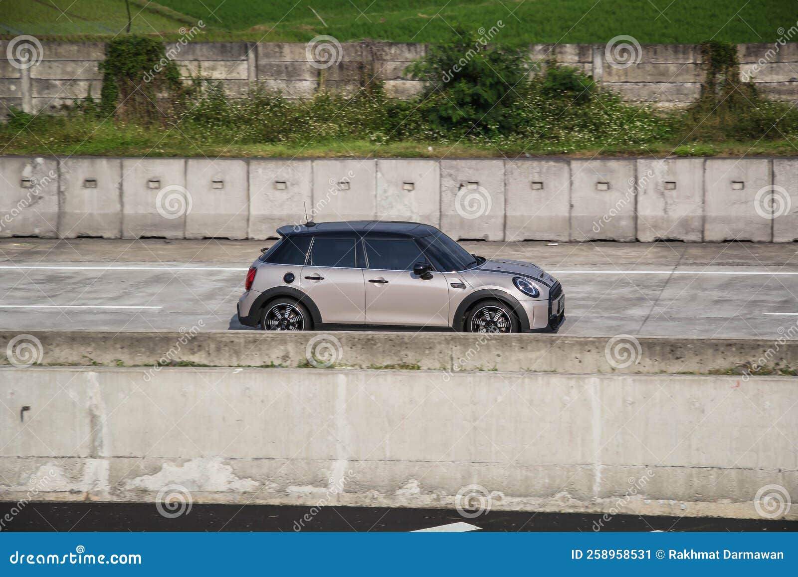 Mini Cooper S 5 Doors Driving Fast on Trans Jawa Highway Editorial ...