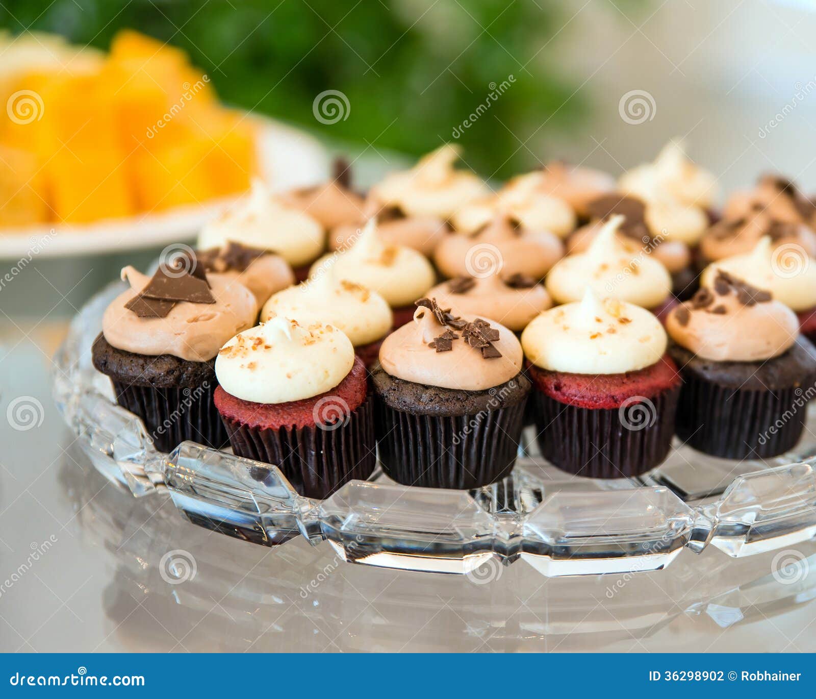 Mini Cupcakes in Glass Tray Stock Photo - Image of simple, cute: 36298902