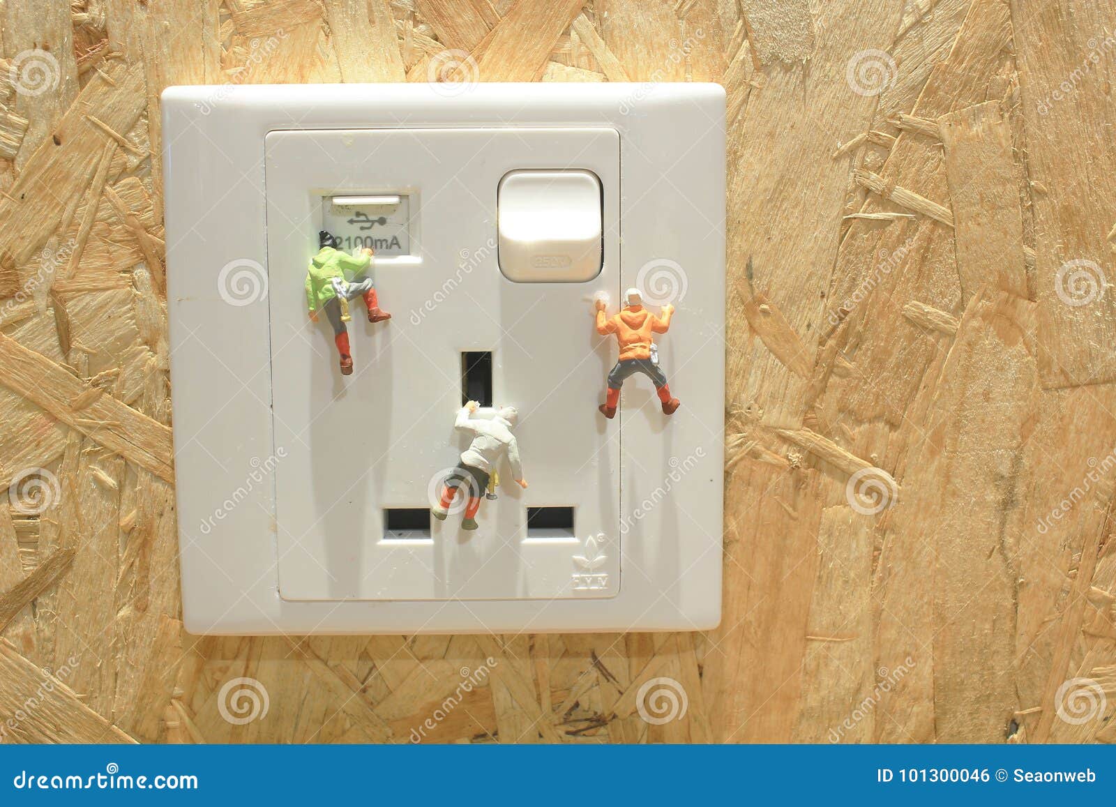 Mini Dos Montanhistas Que Escalam O Soquete Bonde Foto de Stock ...