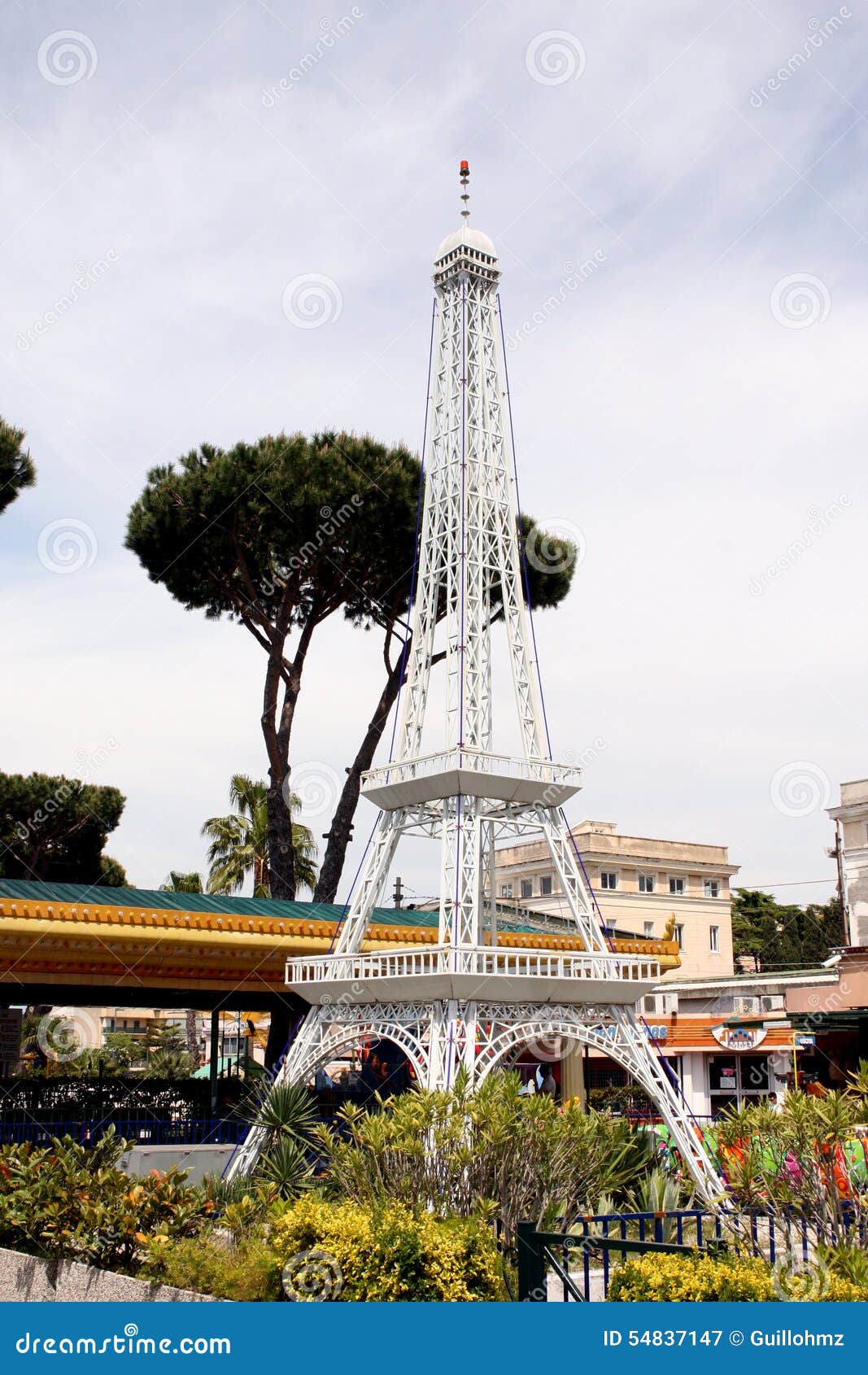 Mini Eiffel Tower editorial photography. Image of park - 54837147