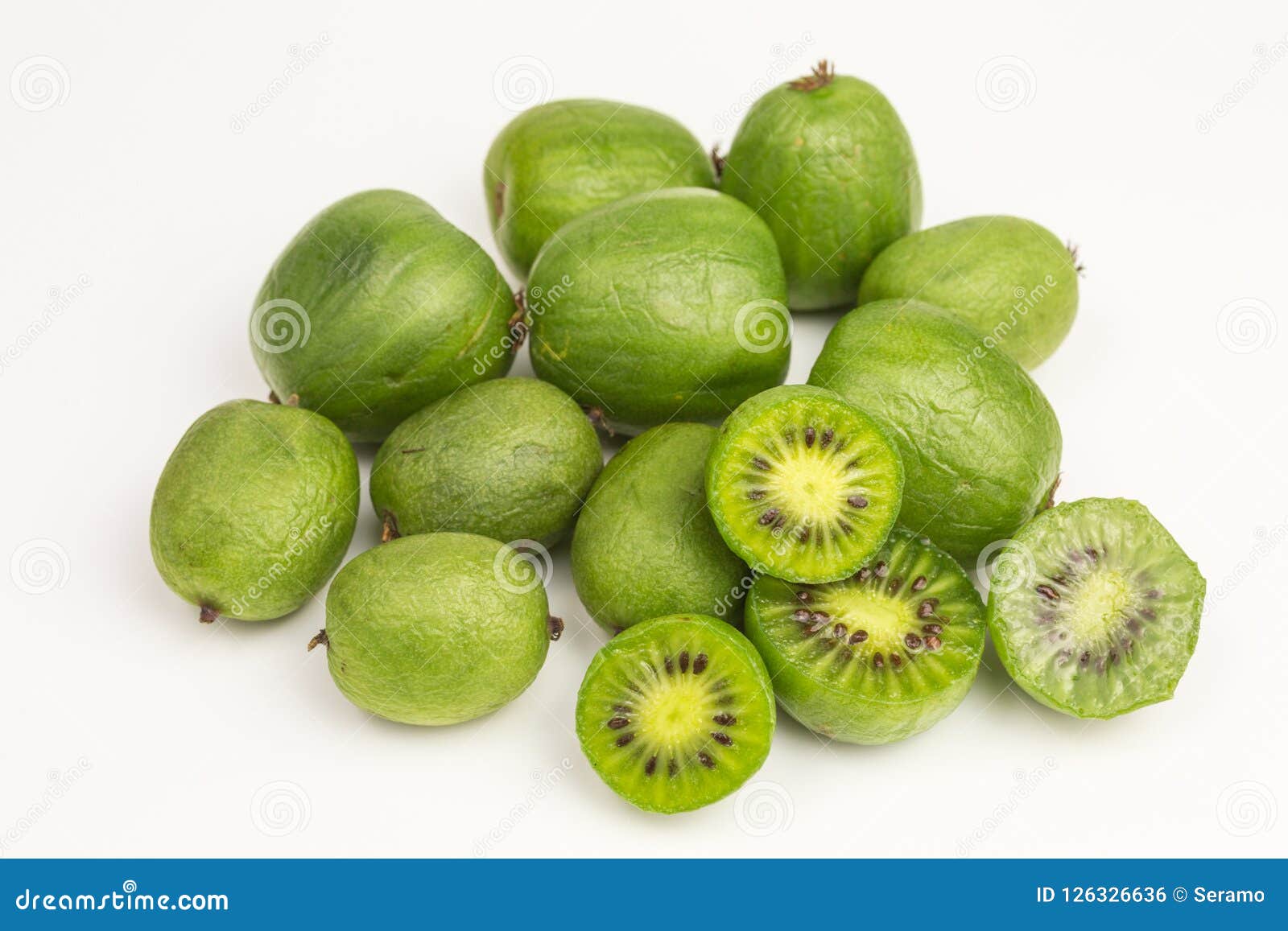 Mini kiwi de Nergi foto de archivo. Imagen de sano, rebanado - 126326636