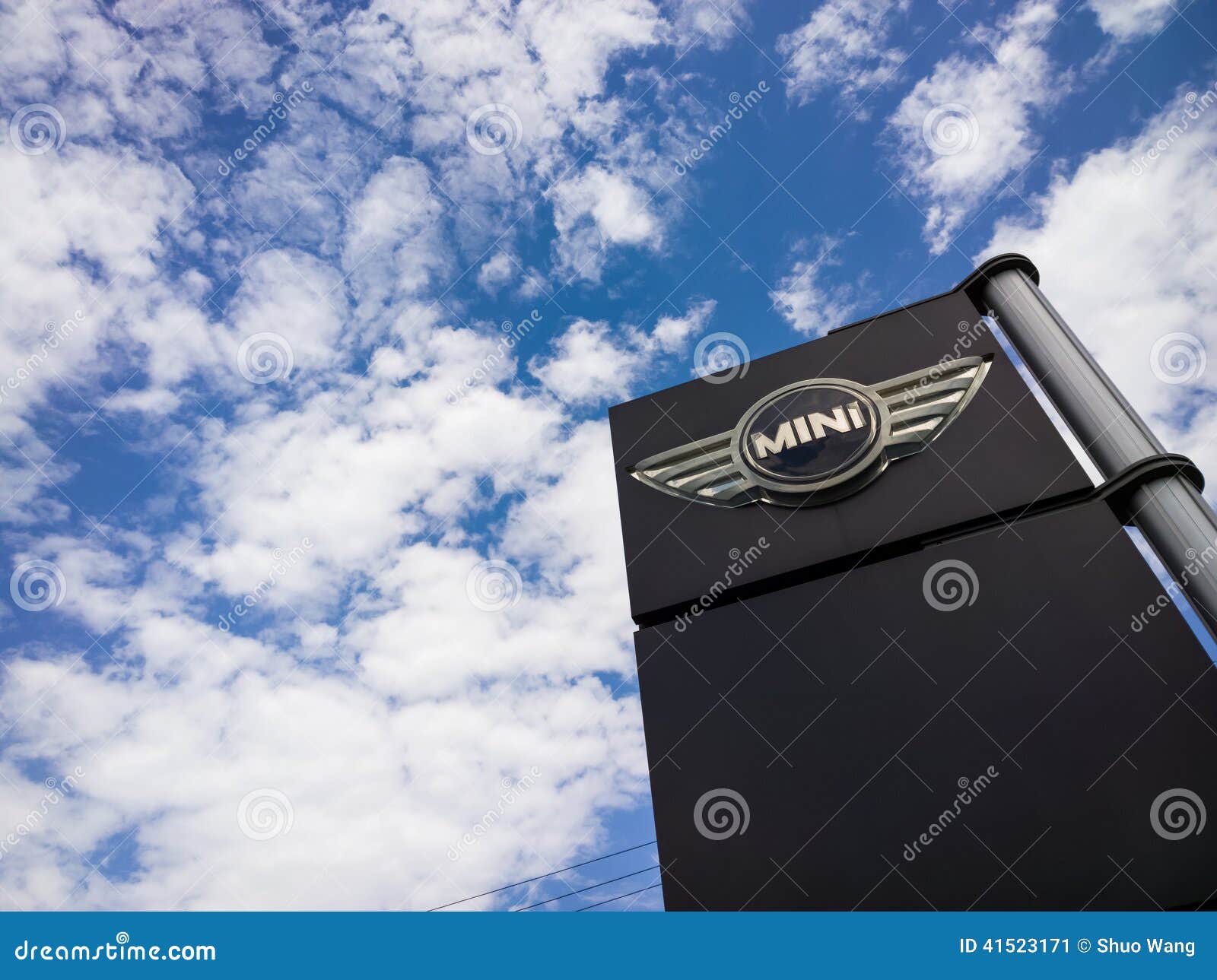 MINI logo editorial photo. Image of drive, centre, black - 41523171