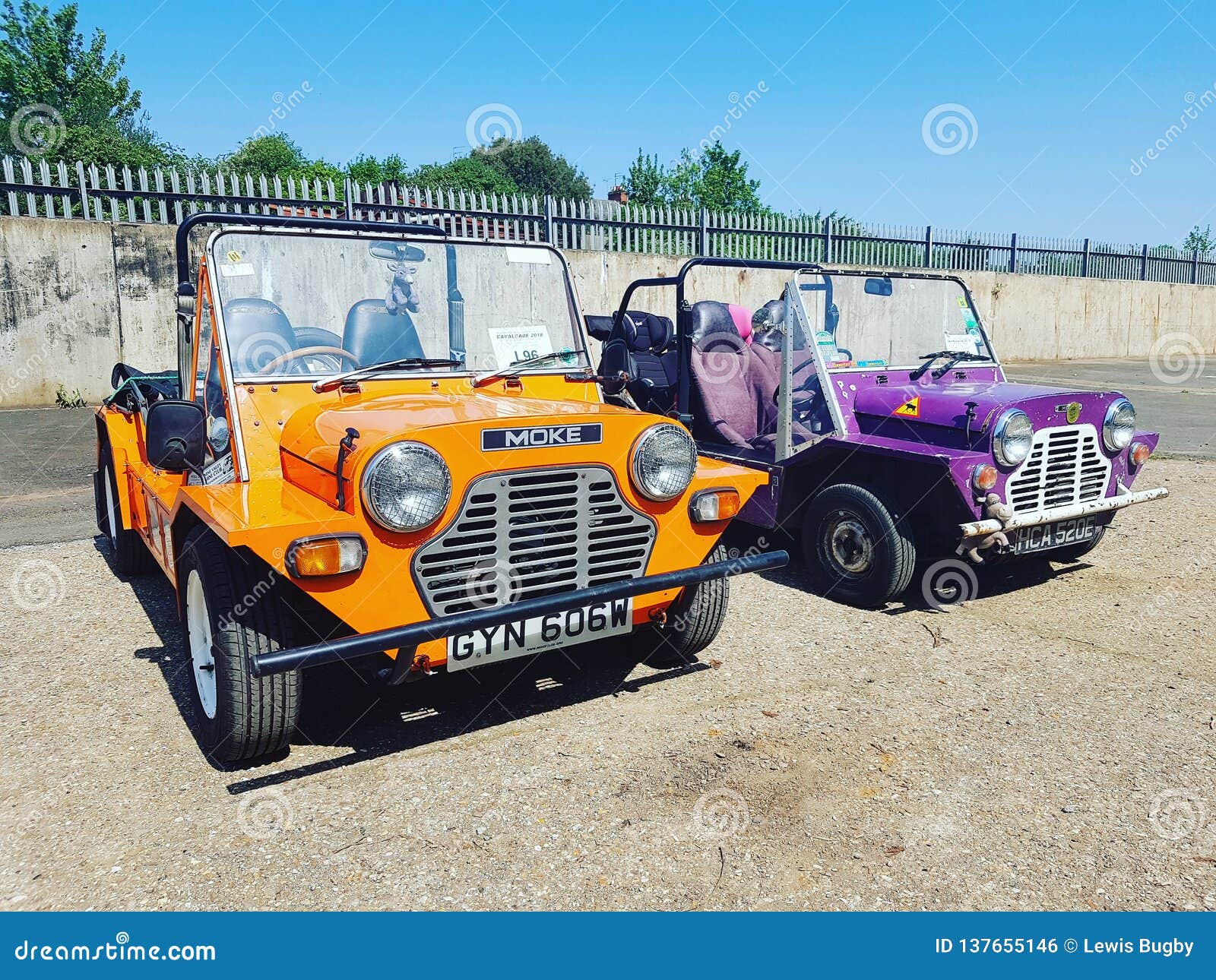 Mini moke pair editorial photo. Image of pair, moke - 137655146