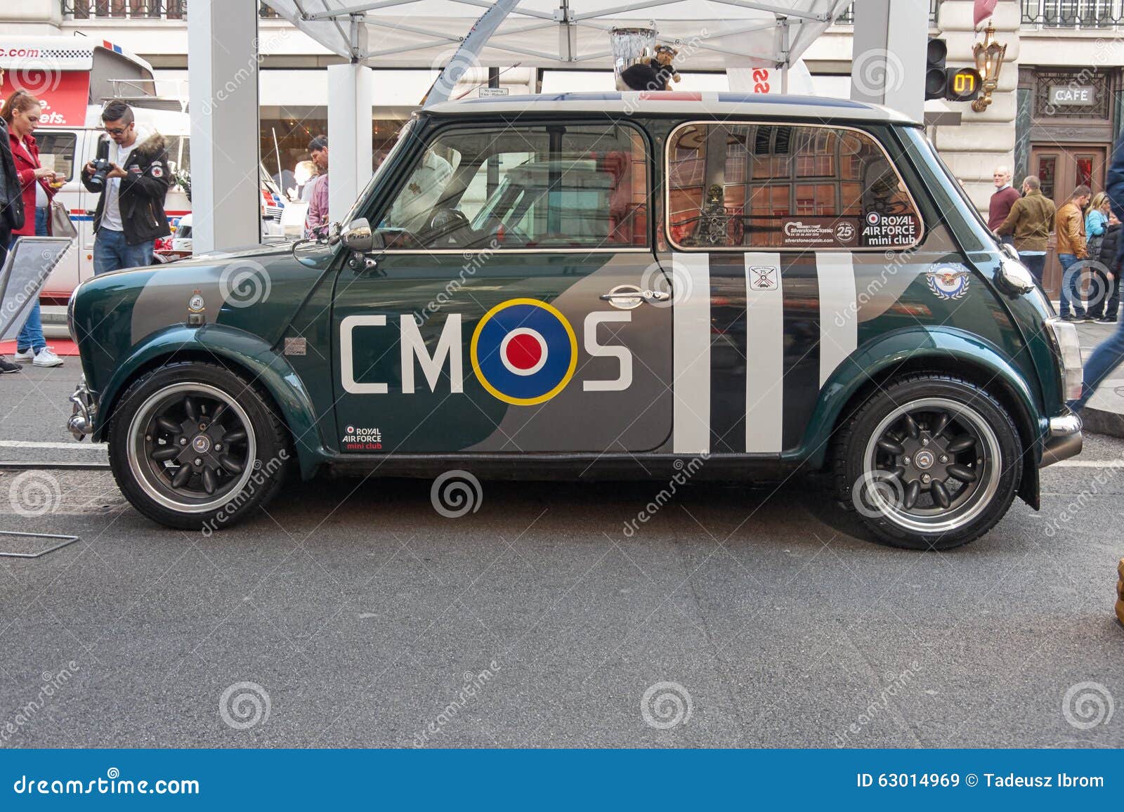 Mini Moris imagen de archivo editorial. Imagen de retro - 63014969