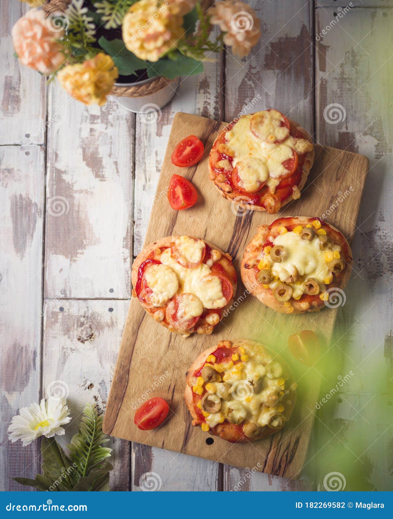 Mini Pizza With Kashar Cheese From Turkish Cuisine. Puff Pastry Mini ...