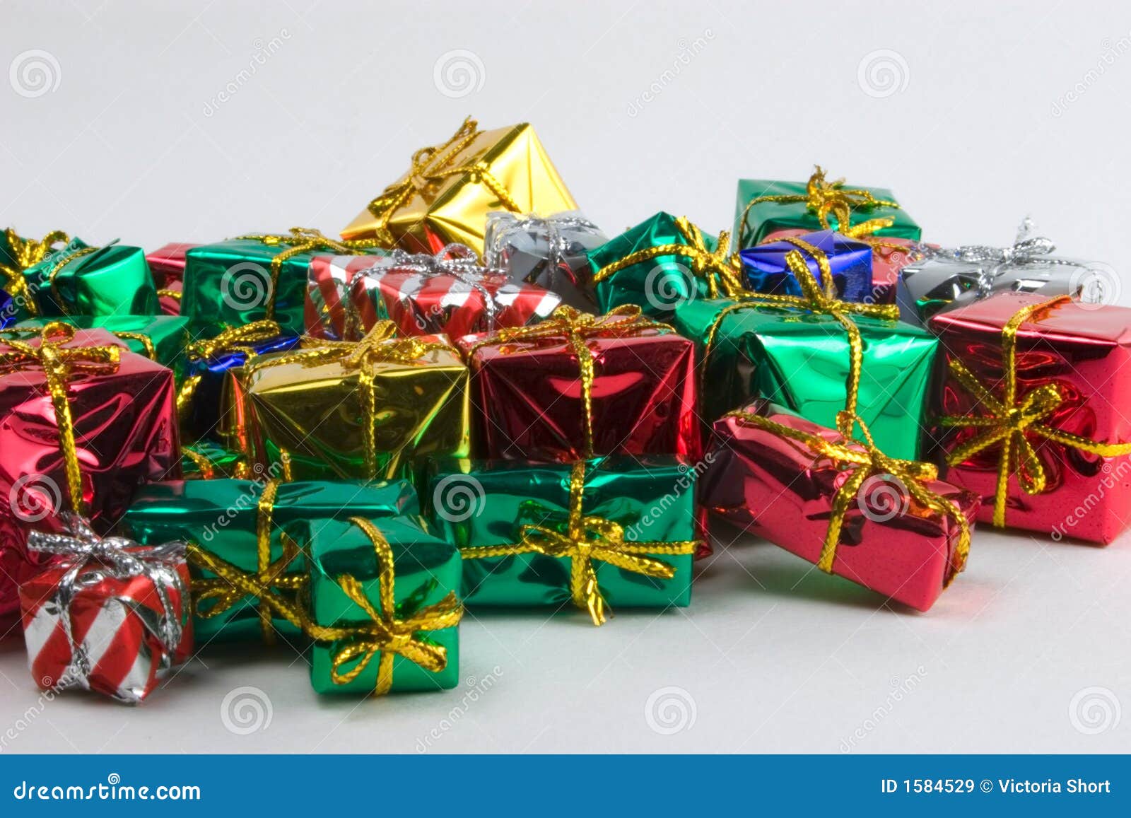 Mini presents gamma stock image. Image of presents, gold - 1584529