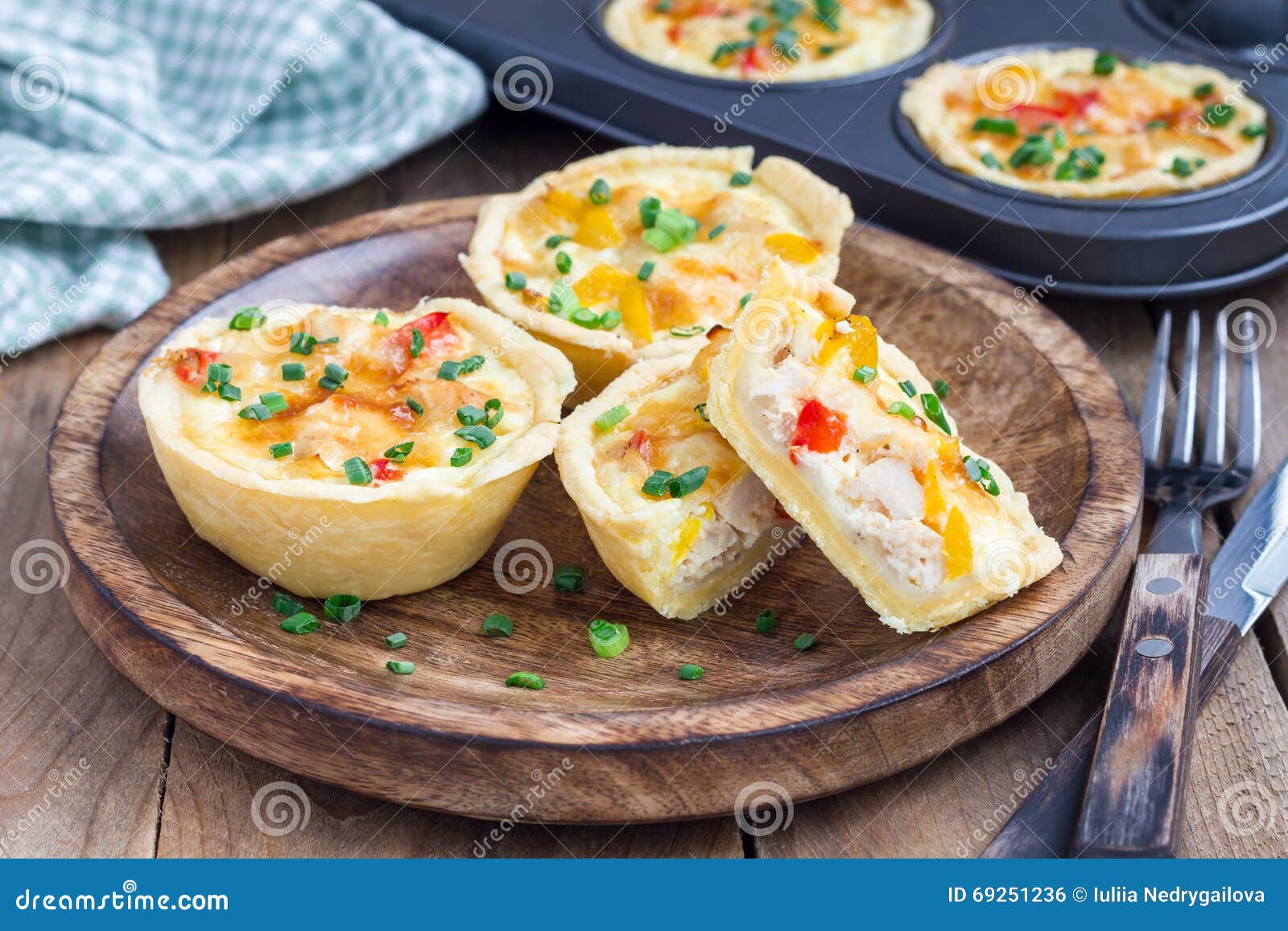 Mini Quiche Chicken Bell Pepper Wooden Plate Stock Photos - Free ...