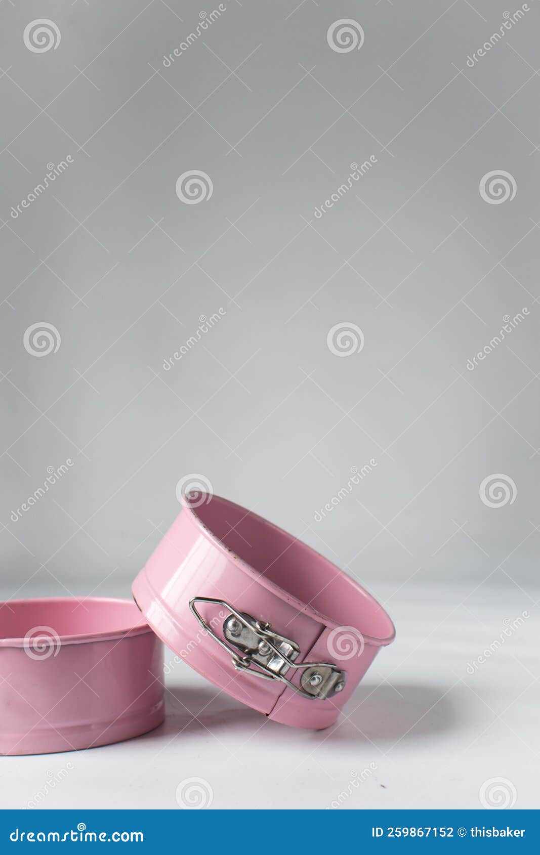 Mini Springform Baking Pans, Pink Baking Pans Stock Photo - Image of ...