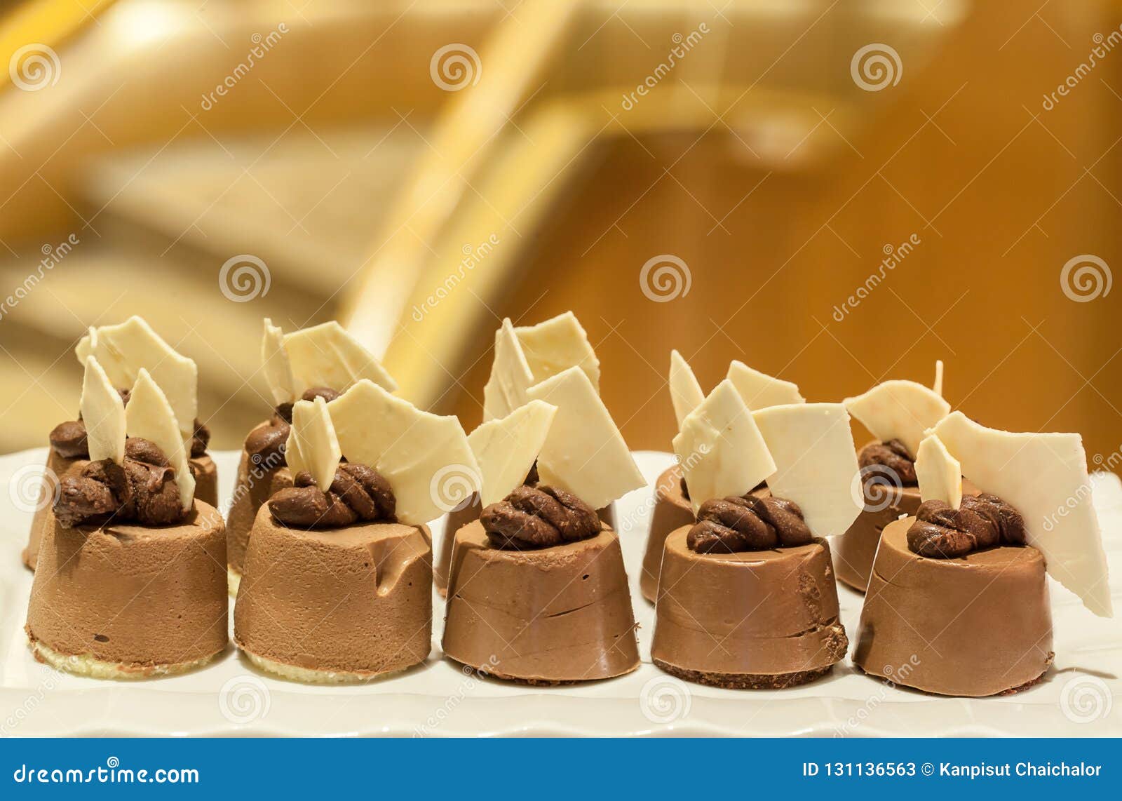 Mini Tortas De Chocolate Mini Tortas Deliciosas Variedad De Mini ...