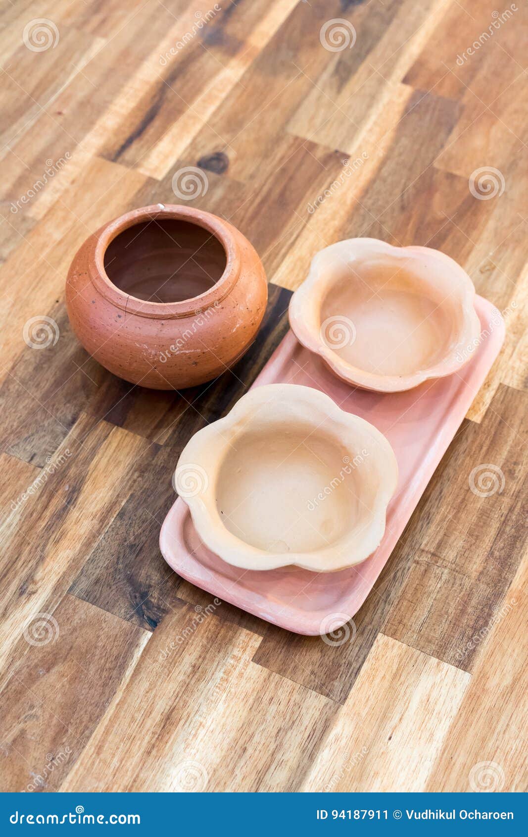 Mini Traditional Clay Jars and Tray Stock Image - Image of design, mini ...
