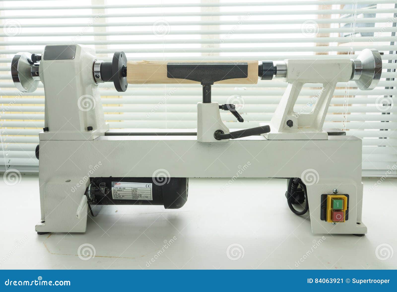 Mini Woodworking Lathe image stock. Image du matériel - 84063921