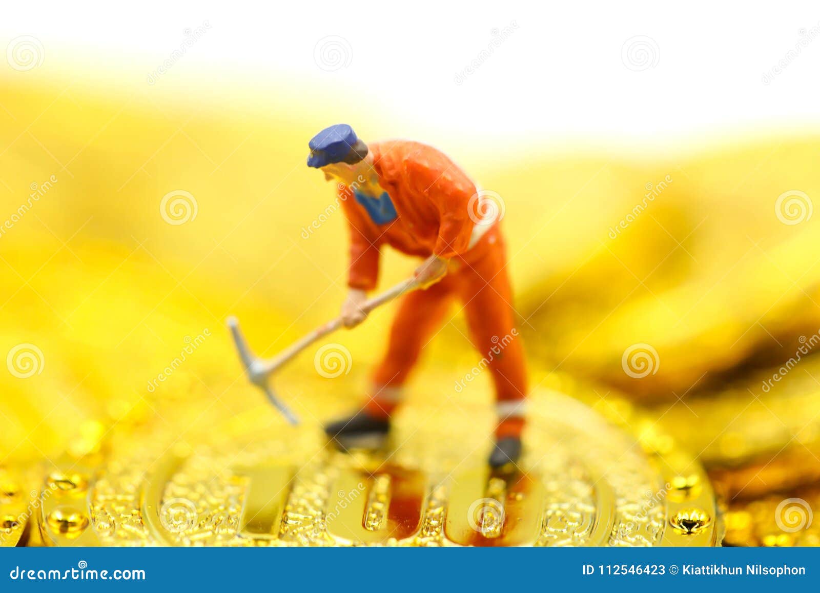 Miniature People : Worker Digging on Gold Coins. Stock Image - Image of ...