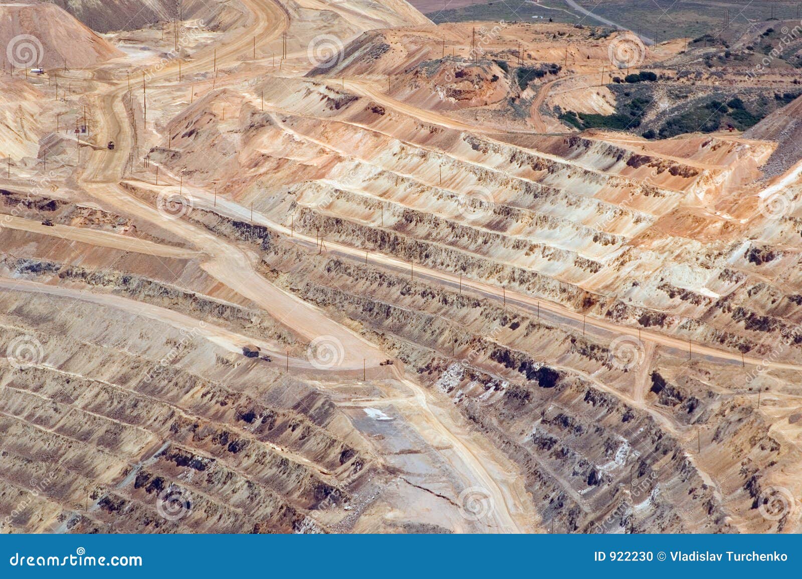 Miniera a cielo aperto fotografia stock. Immagine di aperto - 922230