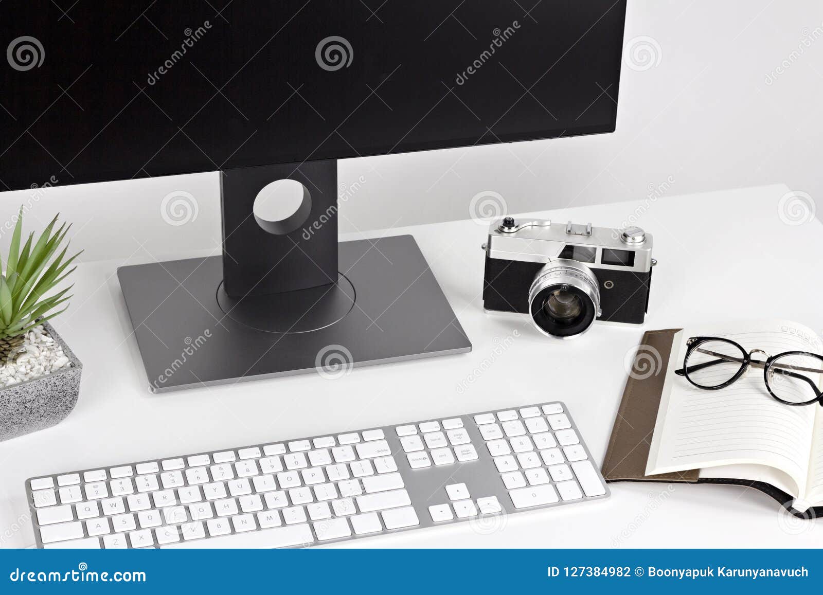 Minimal Clear White Workspace Stock Photo - Image of screen, minimal ...
