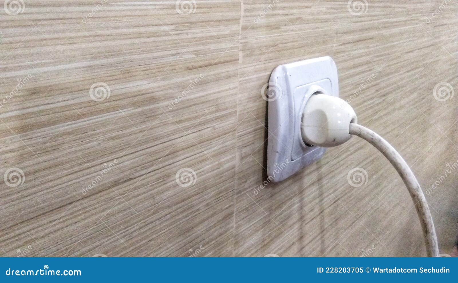 Minimalist Electrical Outlet Stock Image - Image of hand, minimalist ...