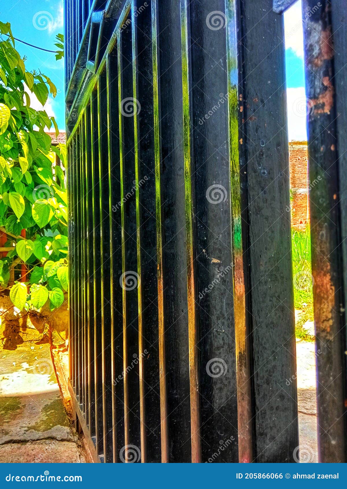 Minimalist Home Fence Black Iron Box Stock Photo - Image of fence, home ...