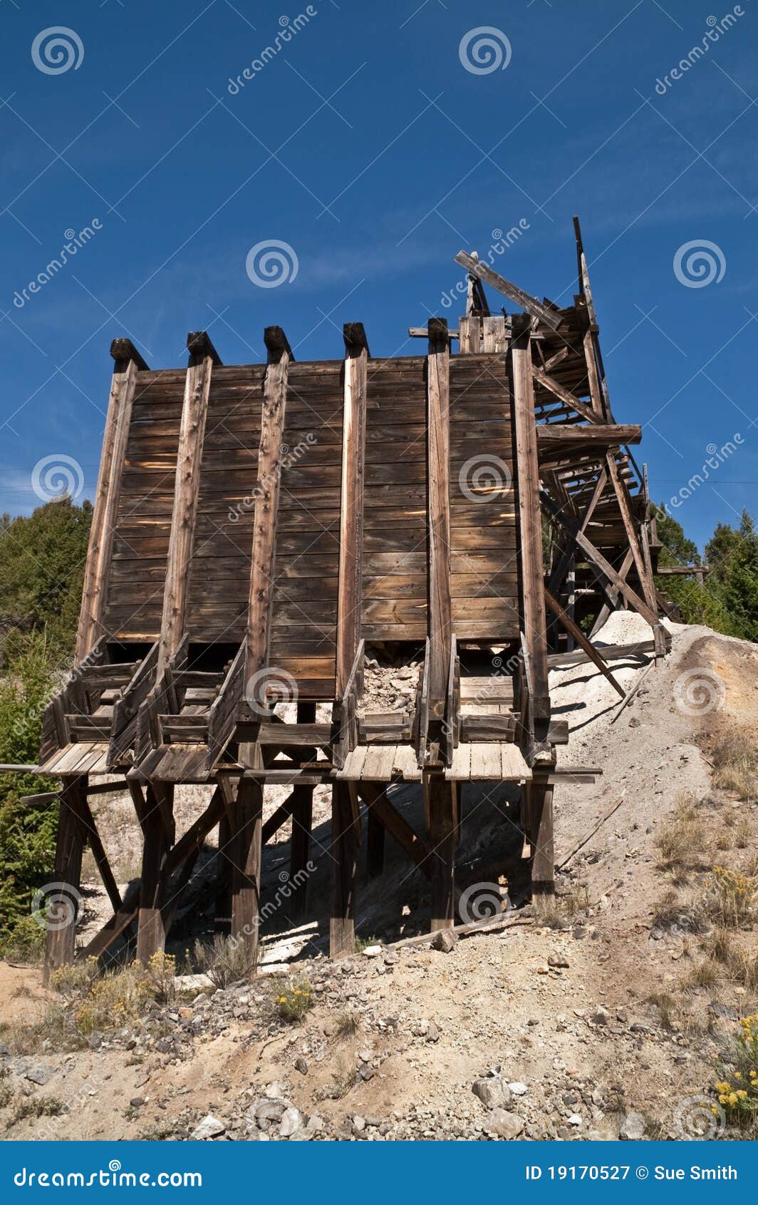 Mining Chutes stock image. Image of chute, dilapidated - 19170527
