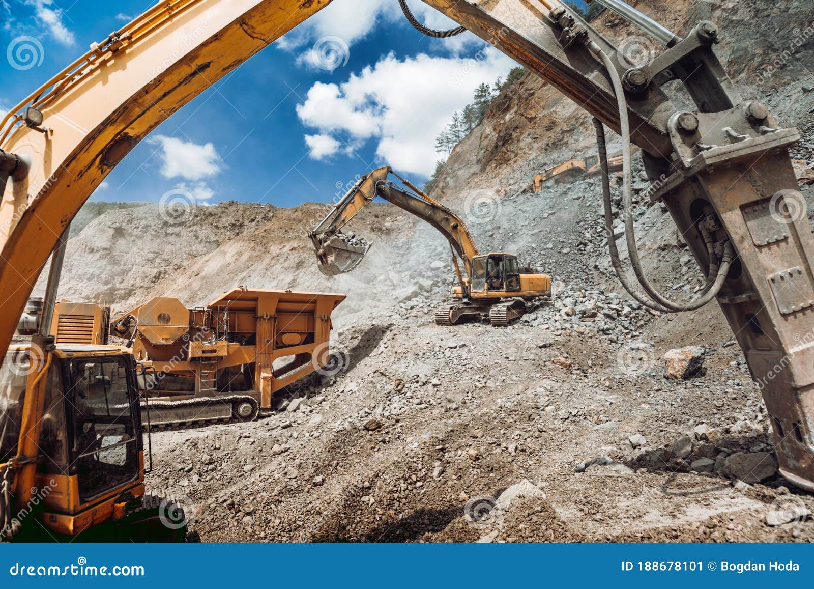 Mining and Construction Industry - Heavy Duty Track Type Excavator ...