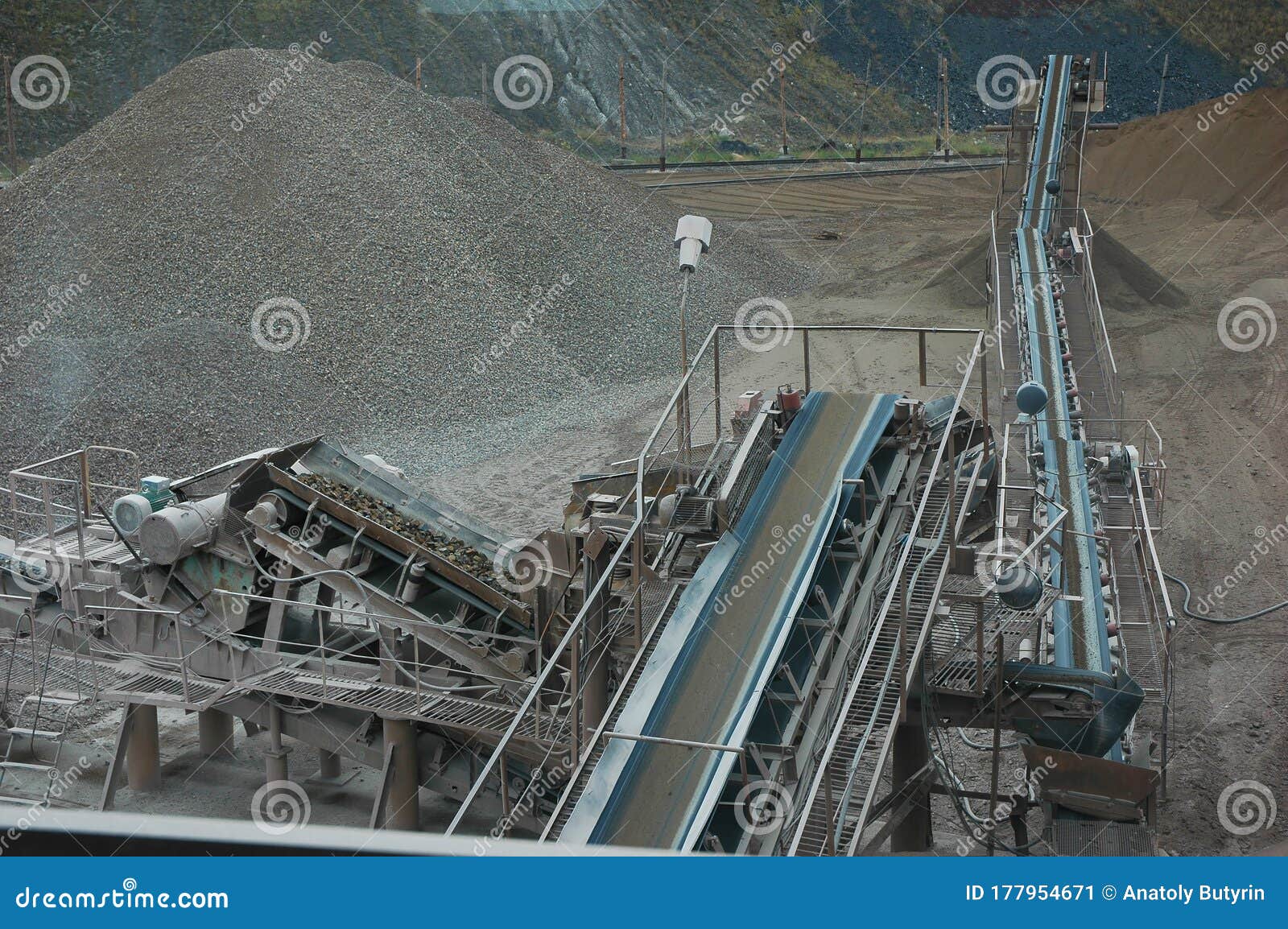 Mining, a Conveyor System for Transporting Rock Mass To the Surface ...