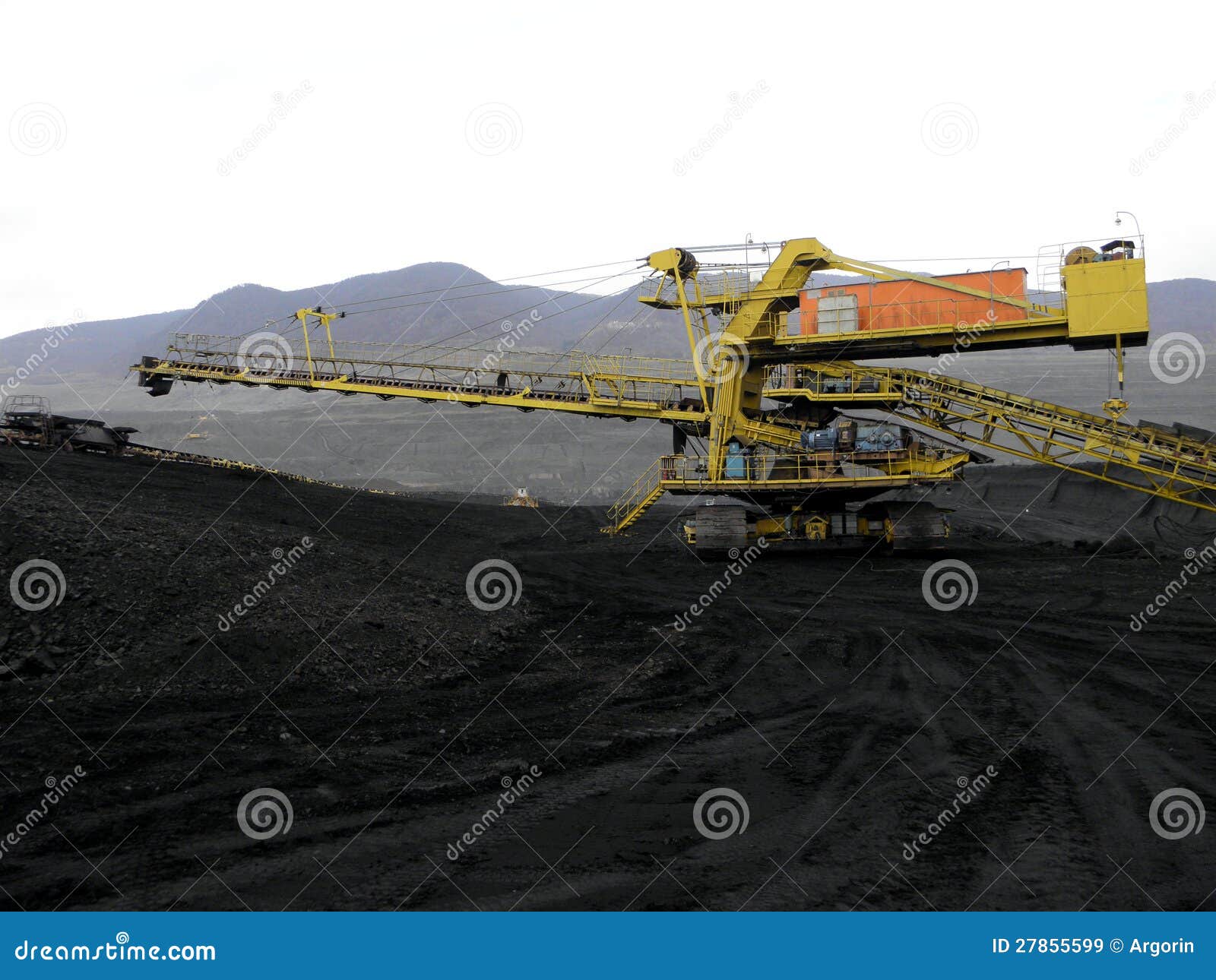 Mining equipment stock image. Image of wheel, industry - 27855599