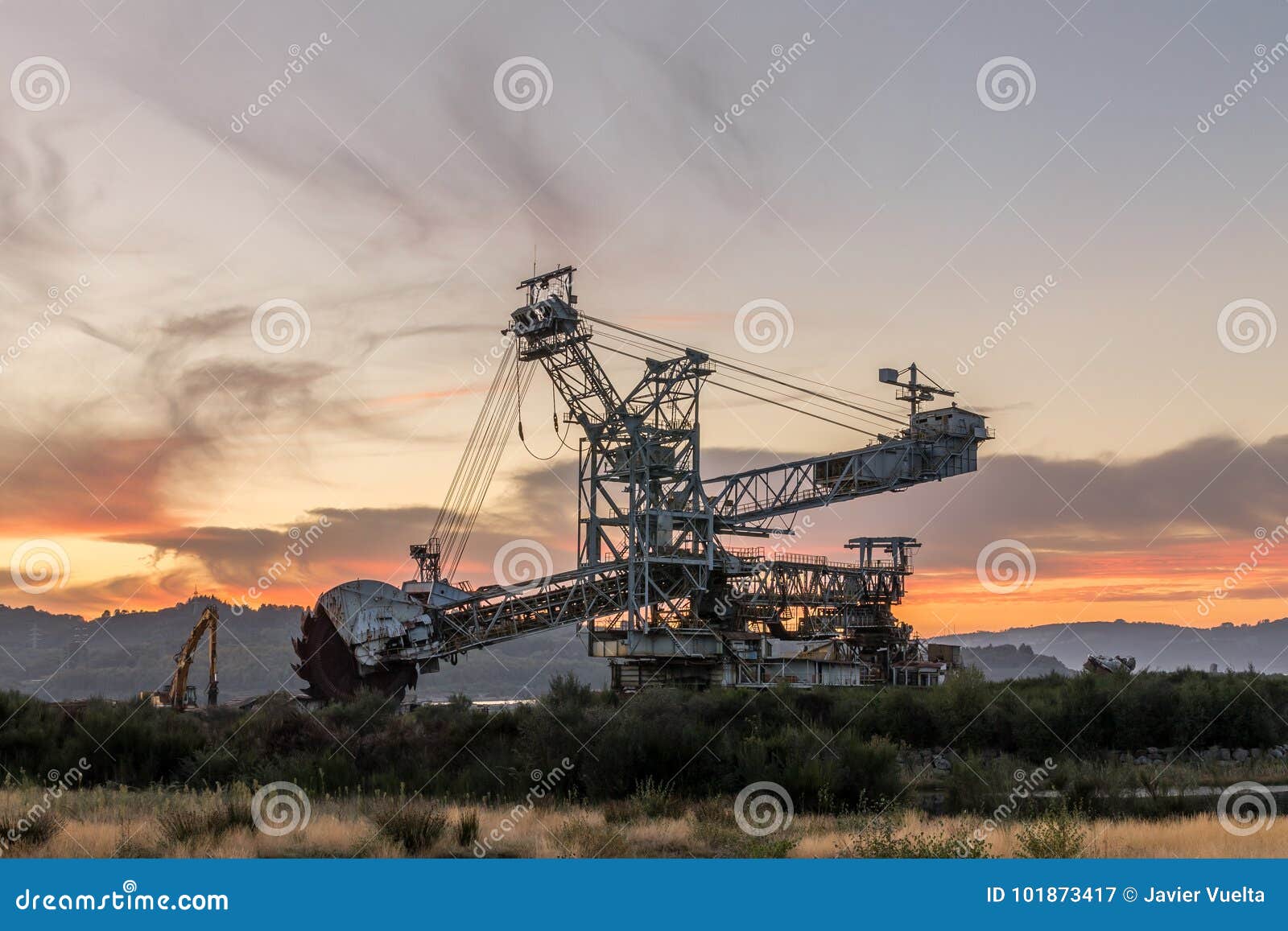 Mining machinery stock image. Image of sunset, machine - 101873417