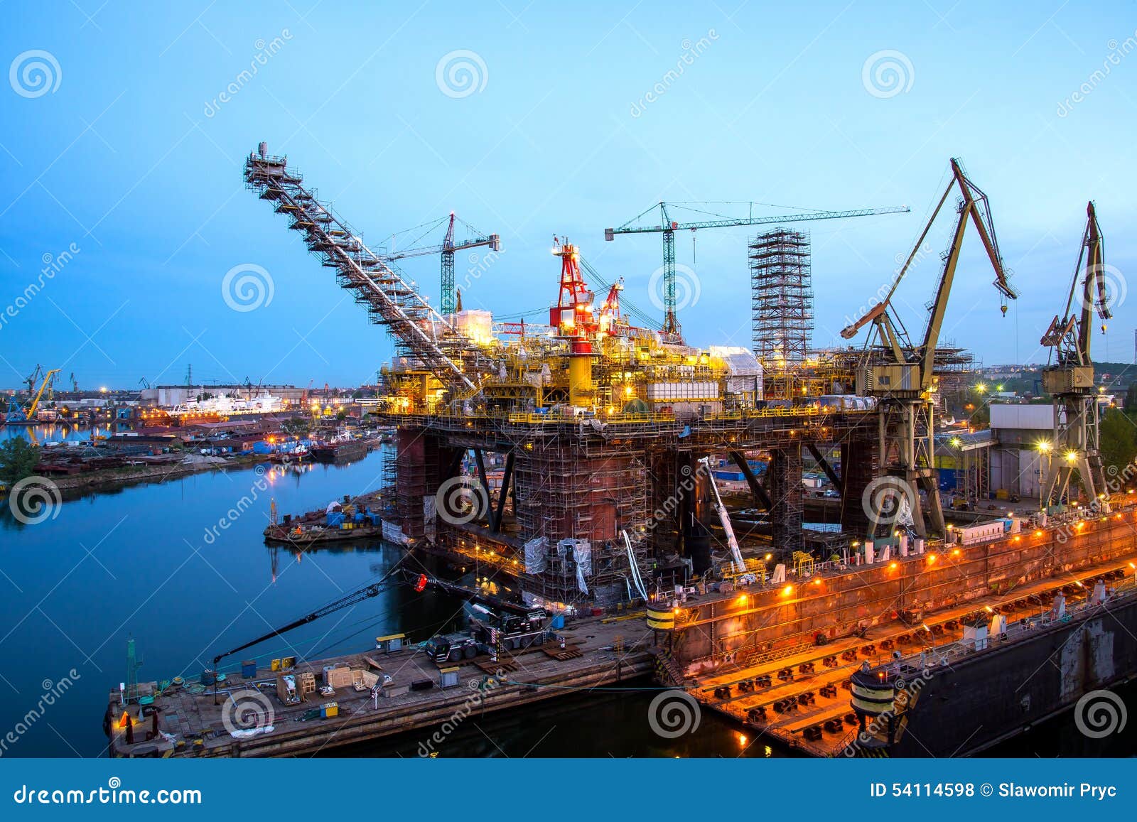 The mining platform stock photo. Image of crane, yard - 54114598