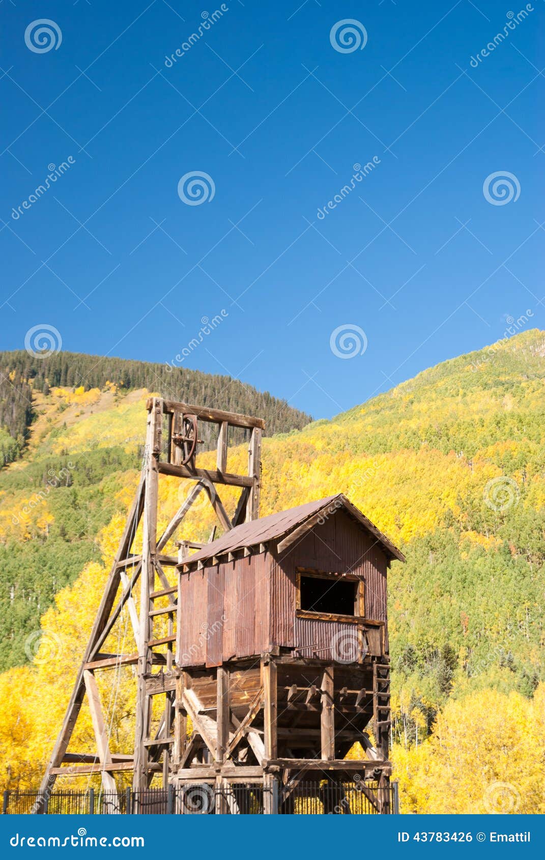 Old Mining Structure Stock Photo | CartoonDealer.com #109631286