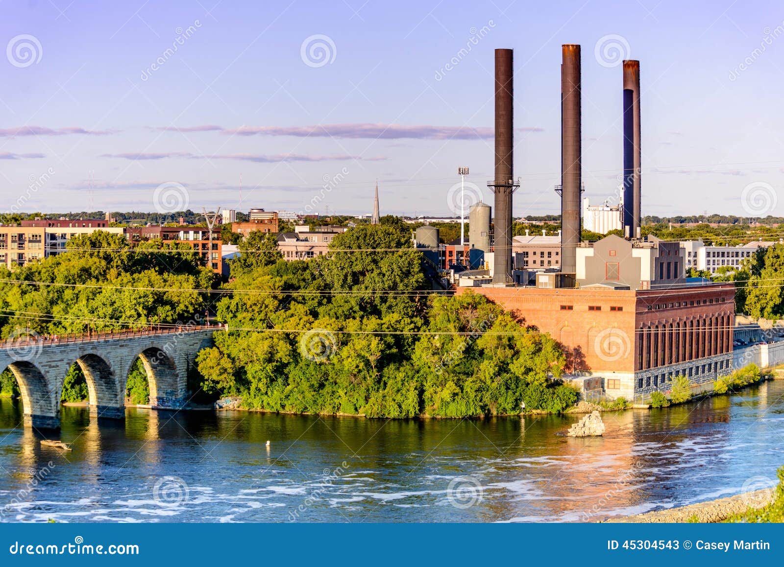 Minneapolis, MN, River and Bridge Near Downtown Buildings Stock Image ...