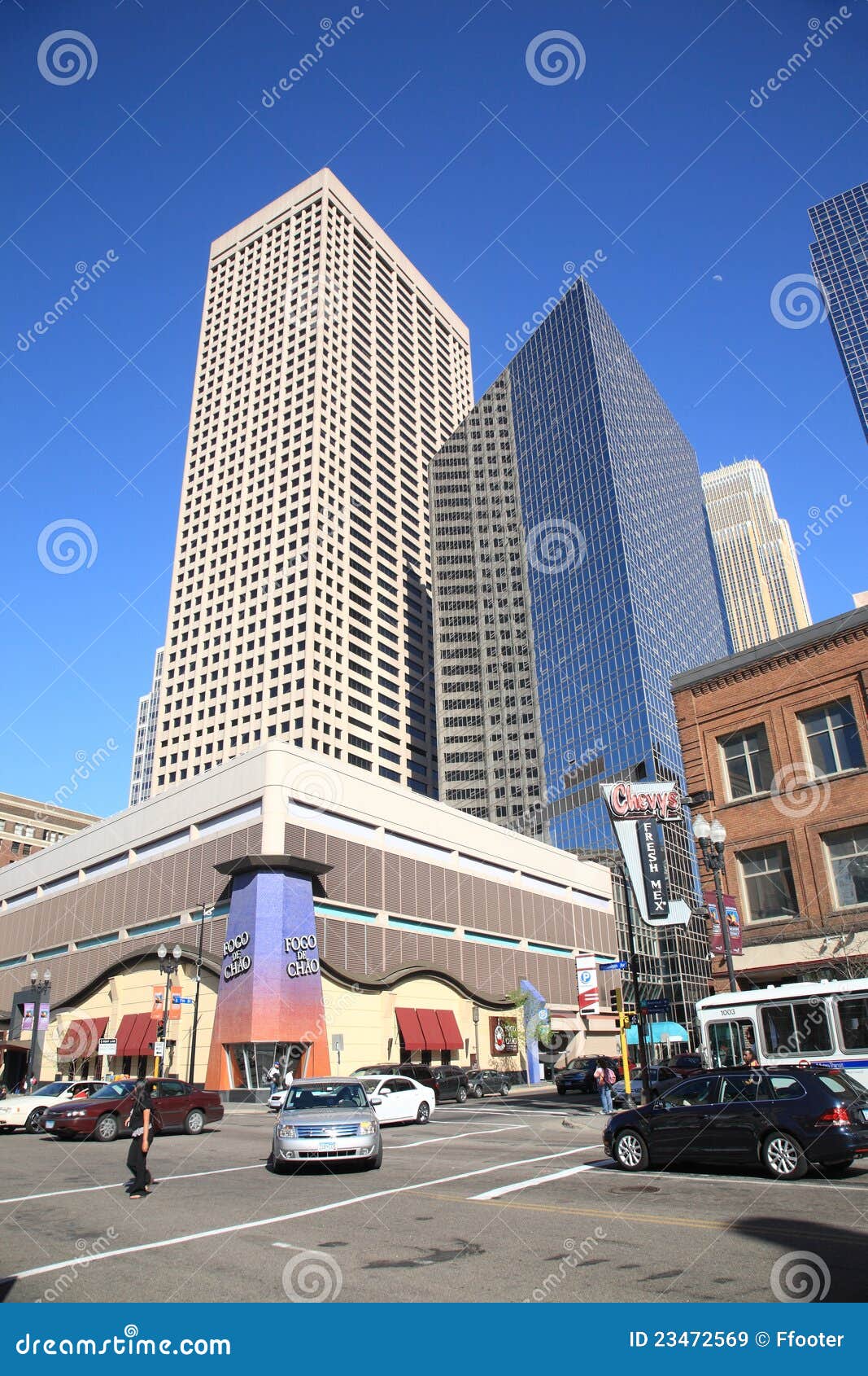 Minneapolis Street Scene editorial stock image. Image of downtown ...