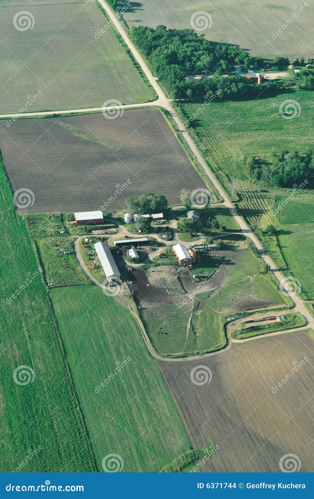 Minnesota Farm - Aerial stock photo. Image of buildings - 6371744