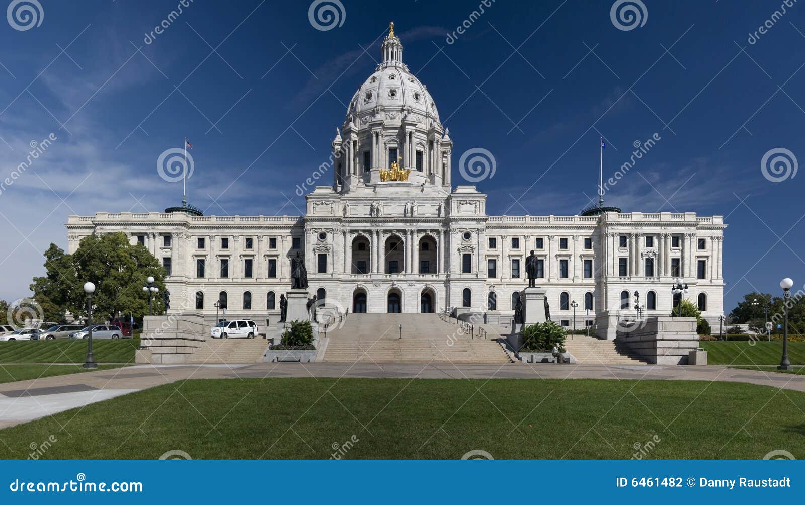 Minnesota State Capitol Building Stock Photo - Image of entrance ...